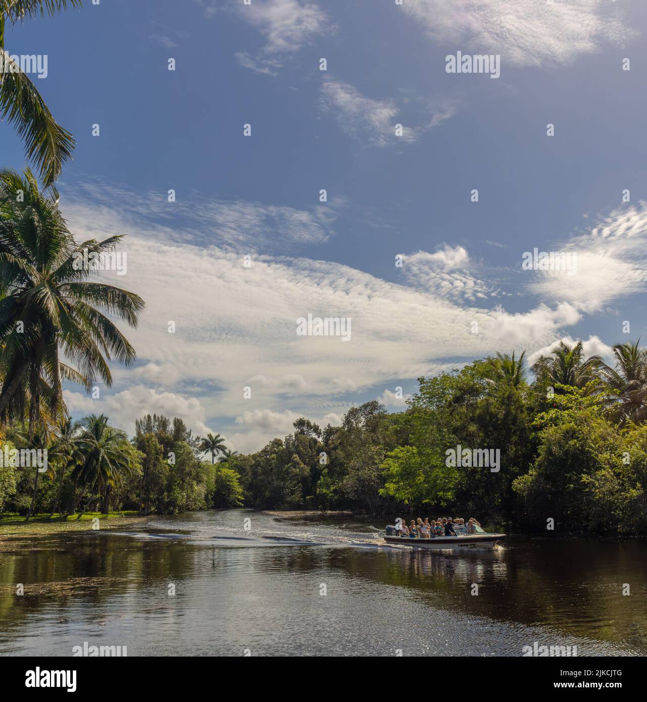 Zapata cuba boat hi-res stock photography and images - Alamy