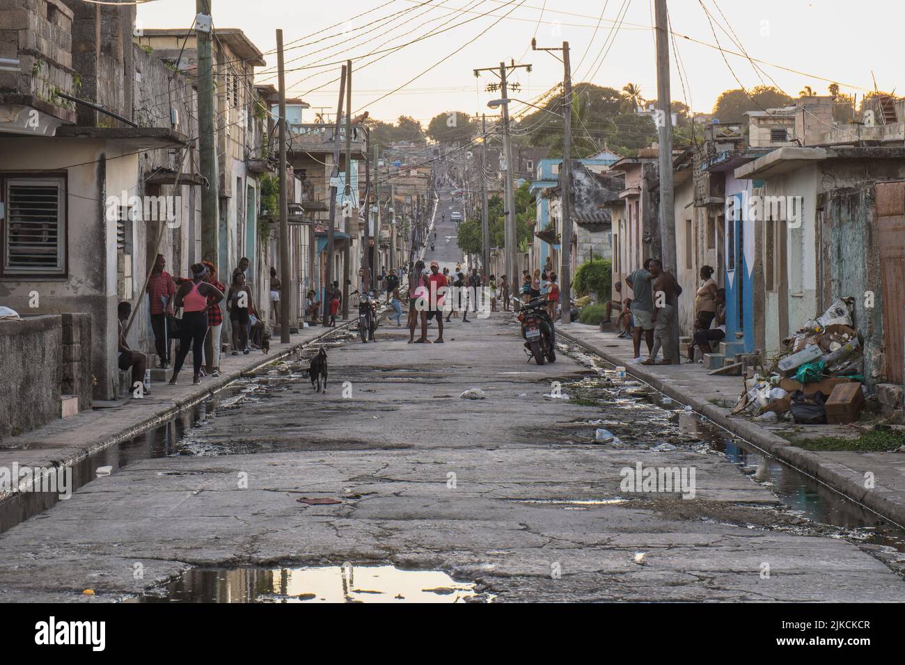 Old poor people hi-res stock photography and images - Alamy