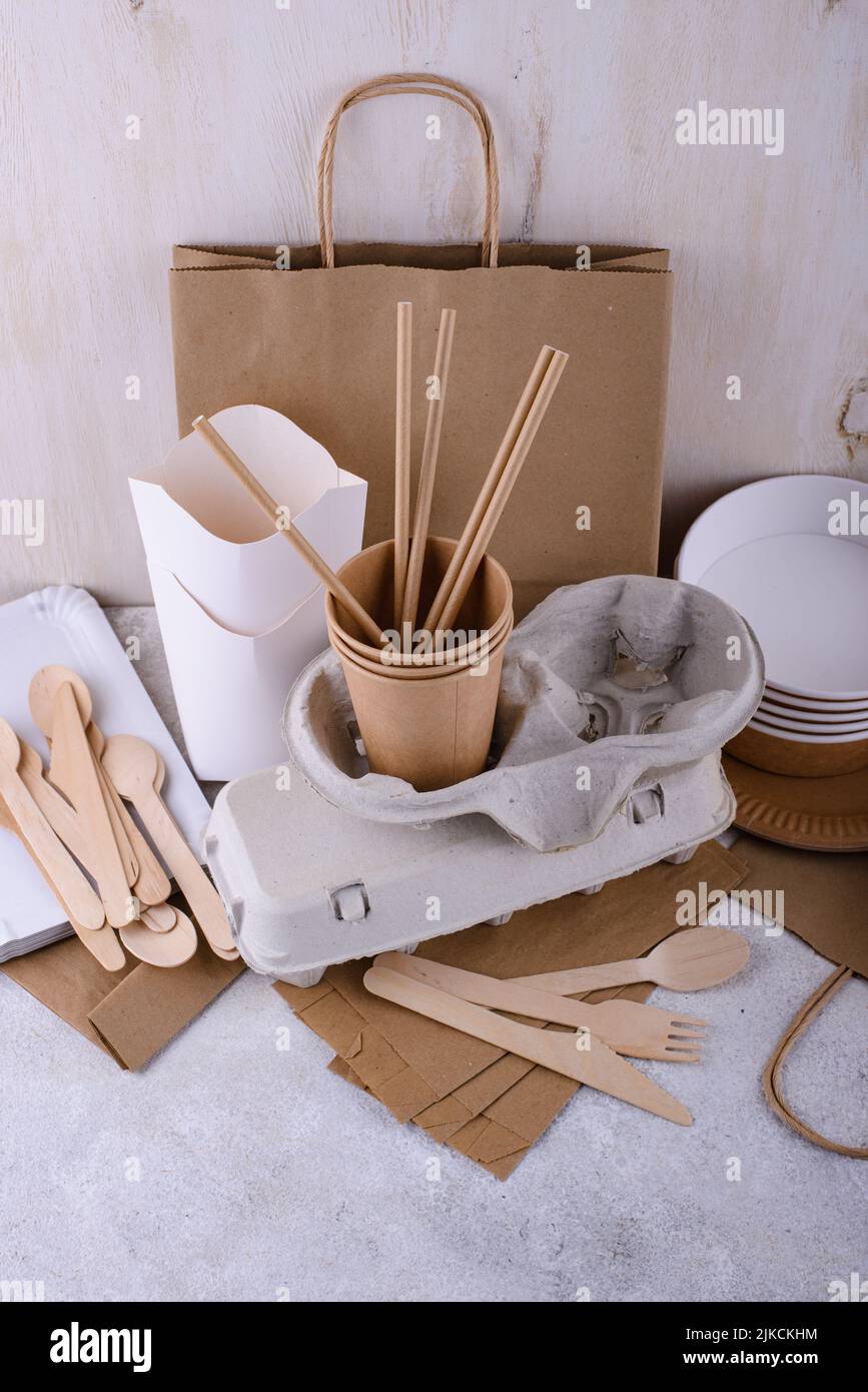 Reusable eco friendly sustainable food packaging Stock Photo - Alamy