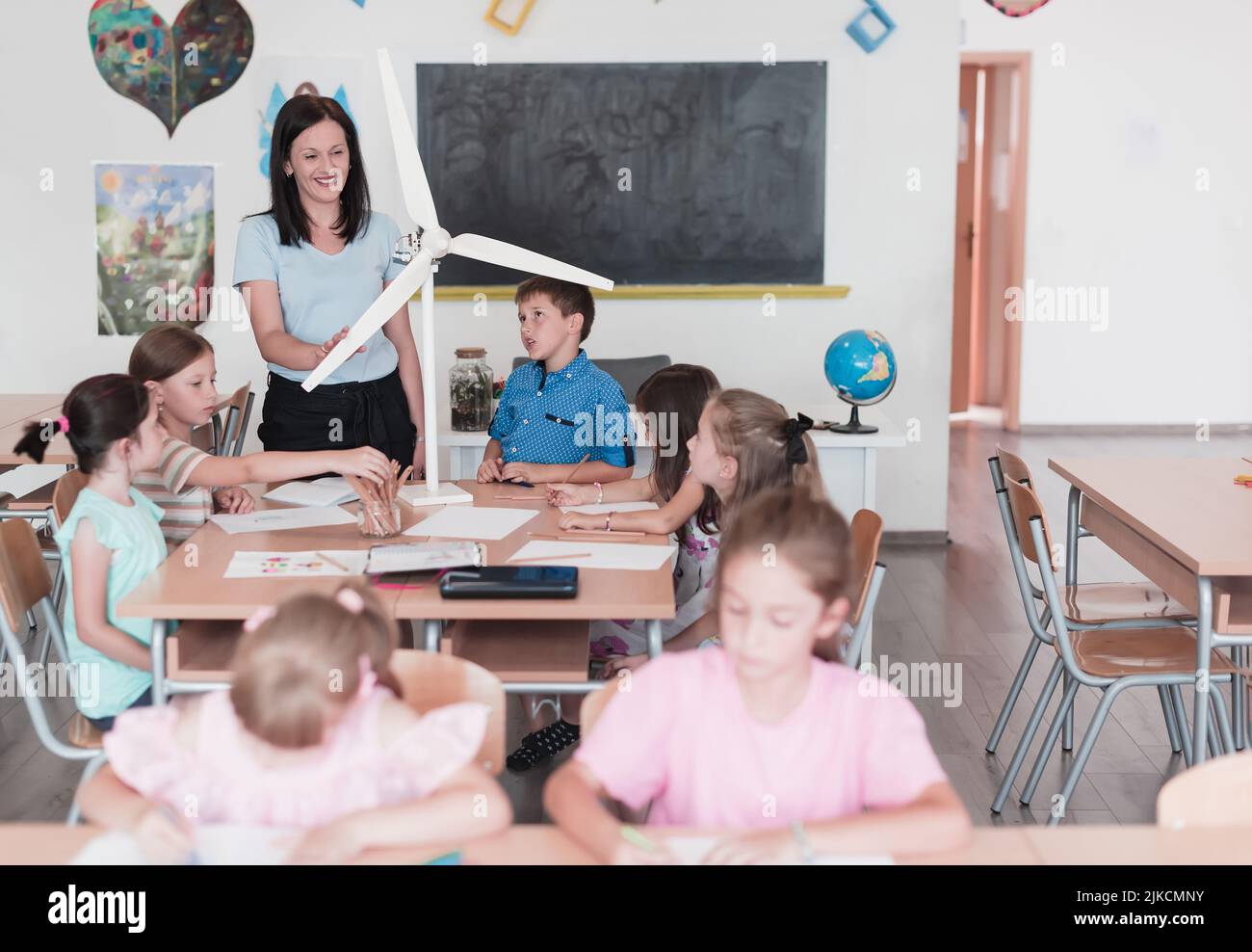 Diverse kids group project hi-res stock photography and images - Alamy