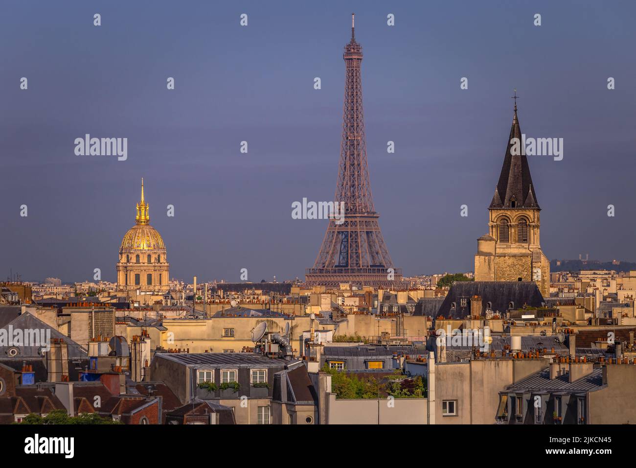 Eiffel tower view from Montparnasse at sunset from above, Paris, France ...