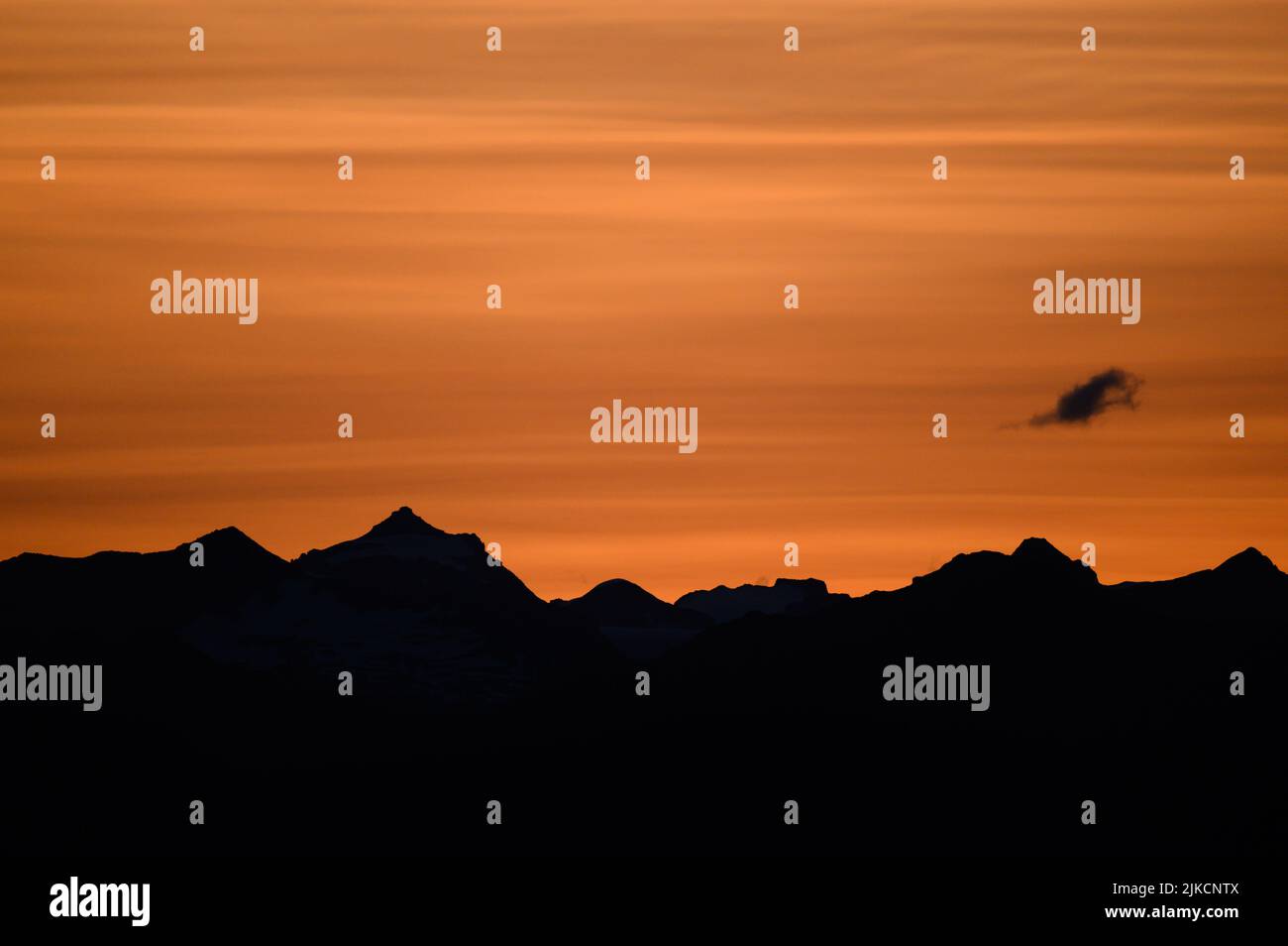 Mountainscape at sunrise hi-res stock photography and images - Alamy