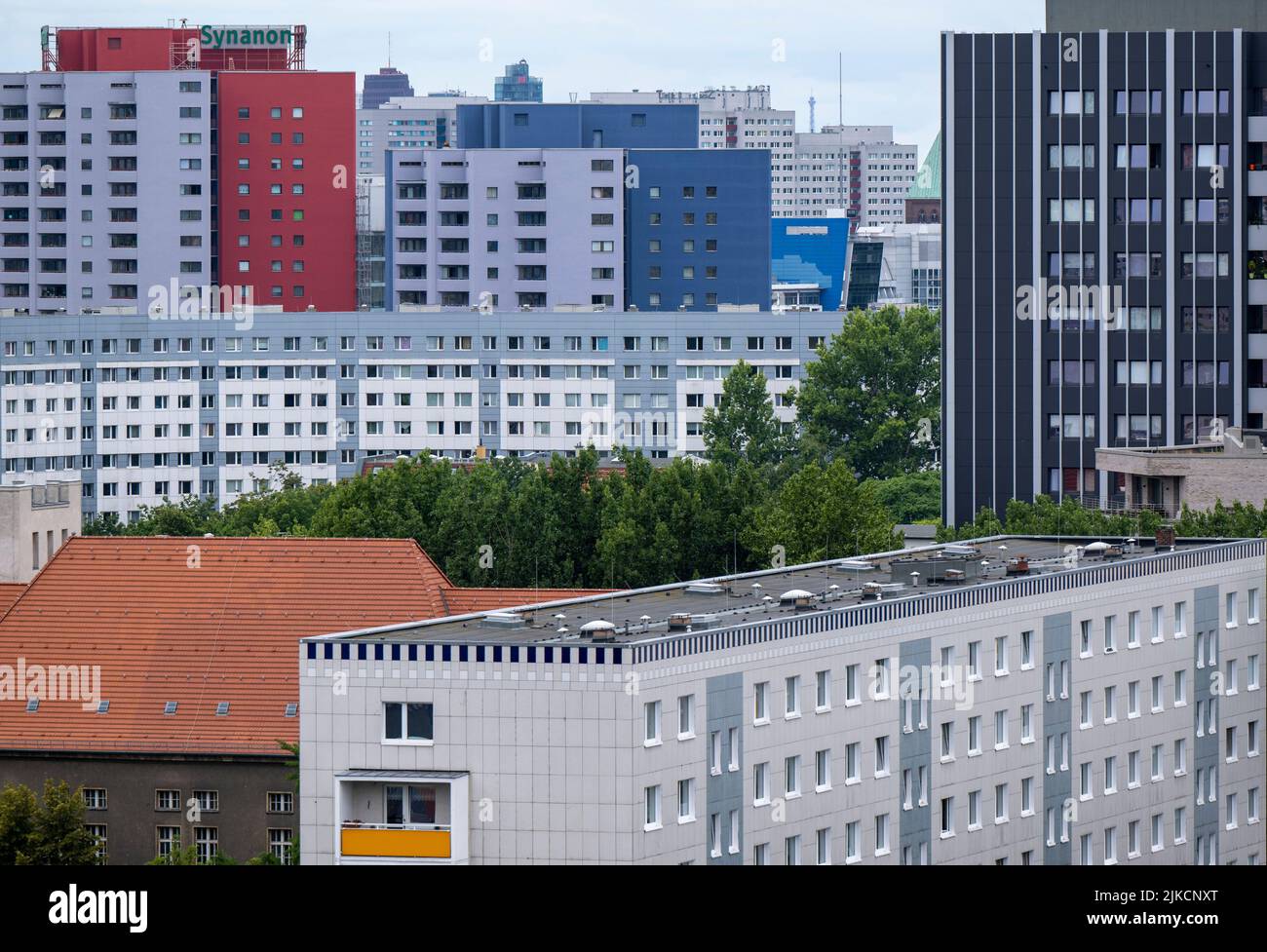 Berlin, Germany. 01st Aug, 2022. View from a high-rise building to the ...