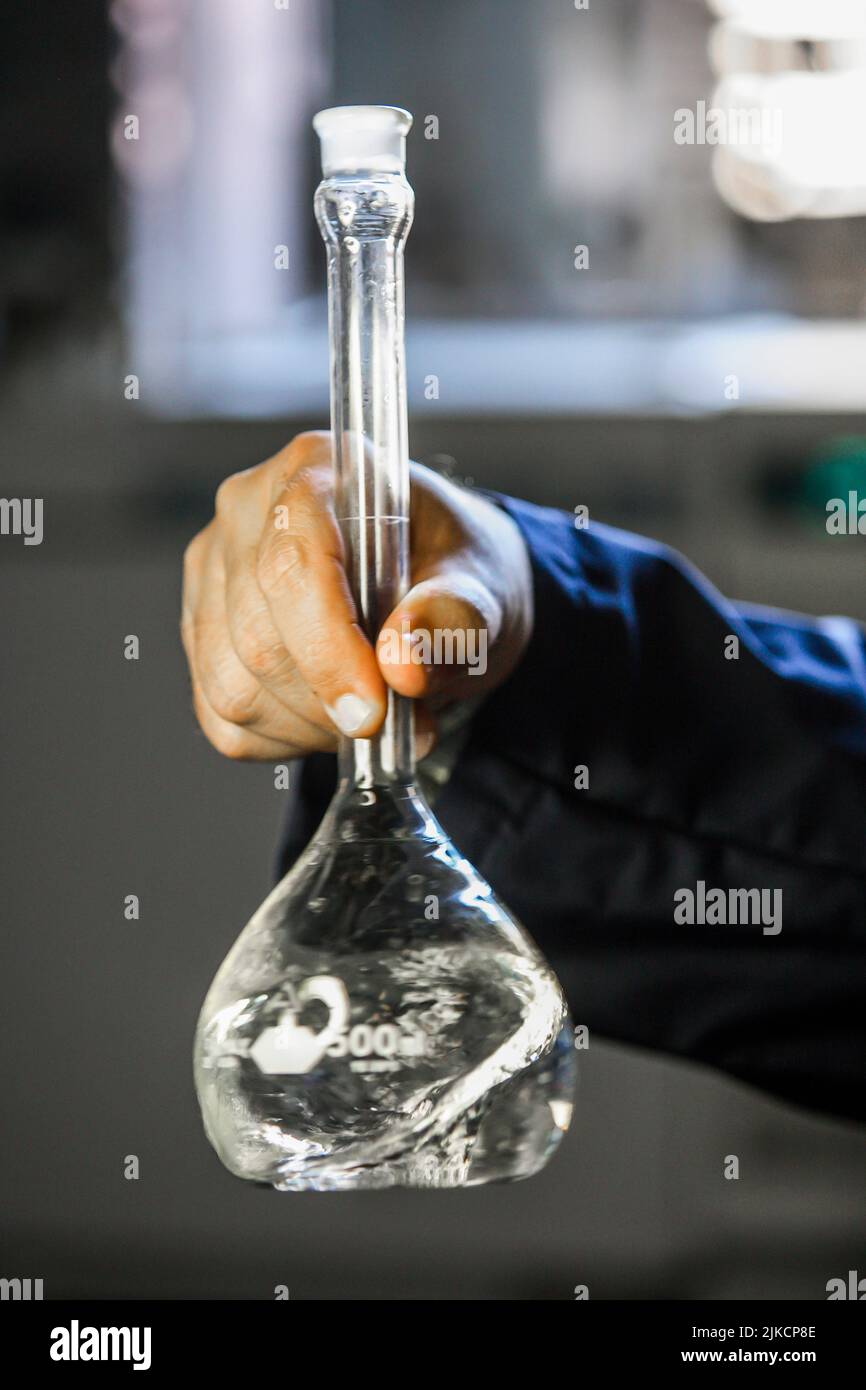 Laboratory at refinery in North Dakota Stock Photo - Alamy