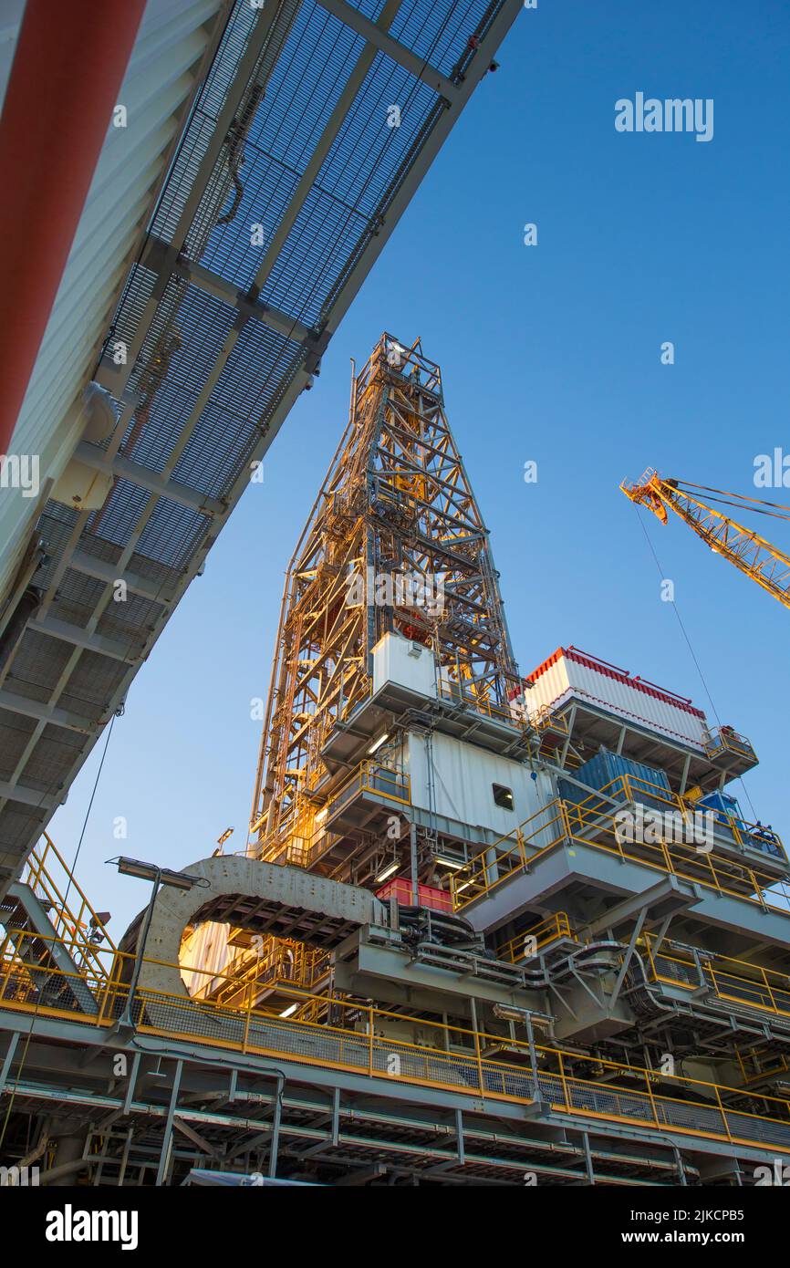 Drilling derrick on offshore platform Stock Photo - Alamy