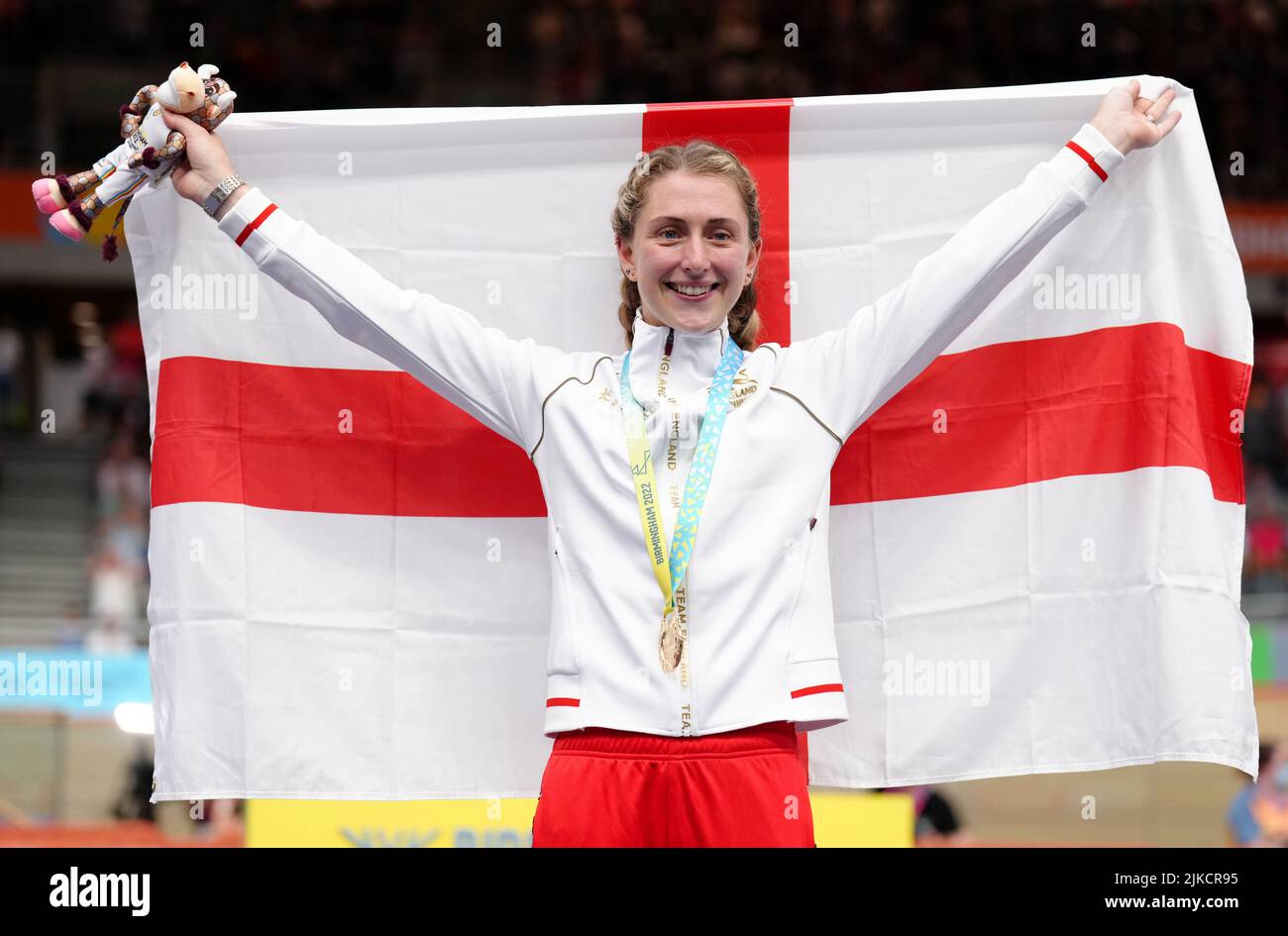 England's Laura Kenny celebrates with her gold medal after winning the ...