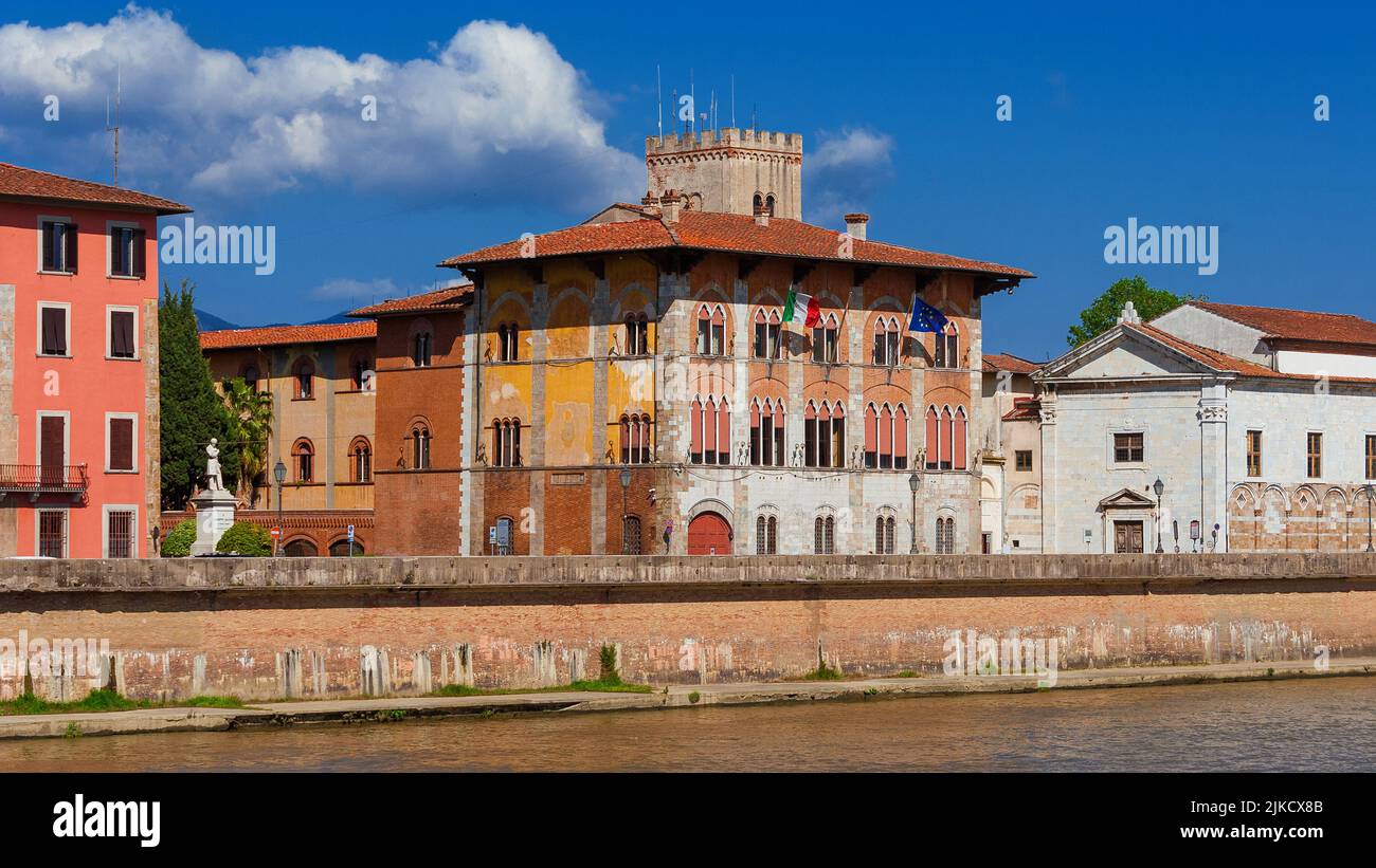 Palazzo Medici and National Museum of San Matteo along River Arno ...