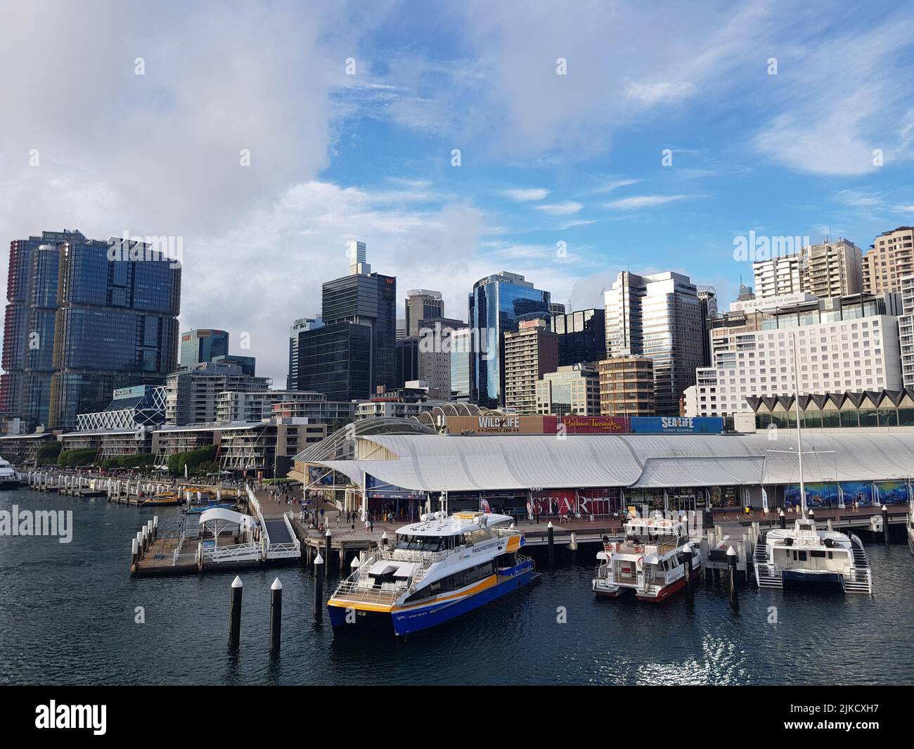 A pier with ships and boats hi-res stock photography and images - Alamy