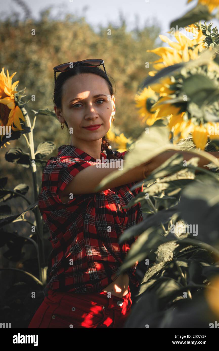 Slim figure hi-res stock photography and images - Alamy