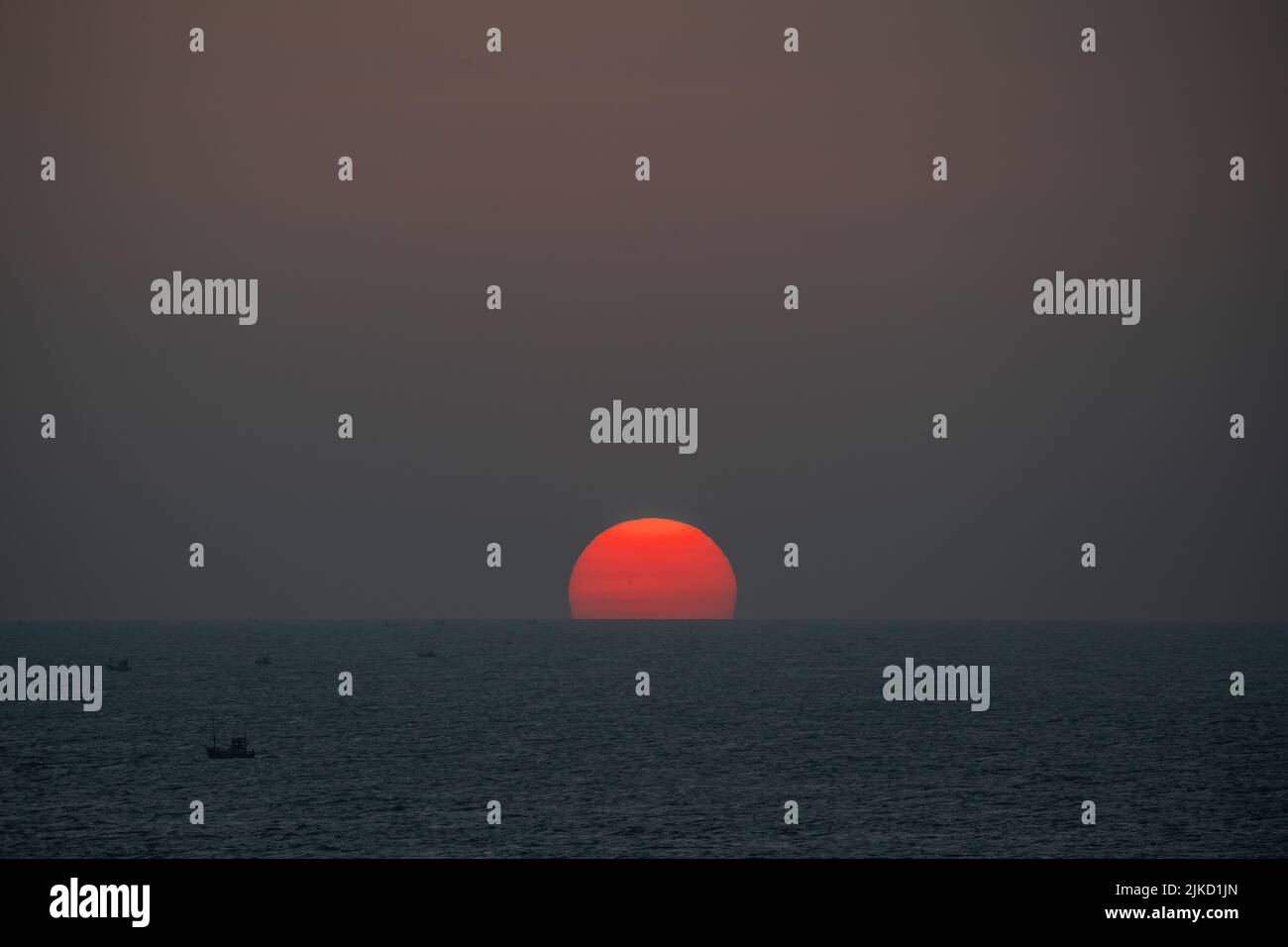 Sun mirage hi-res stock photography and images - Alamy