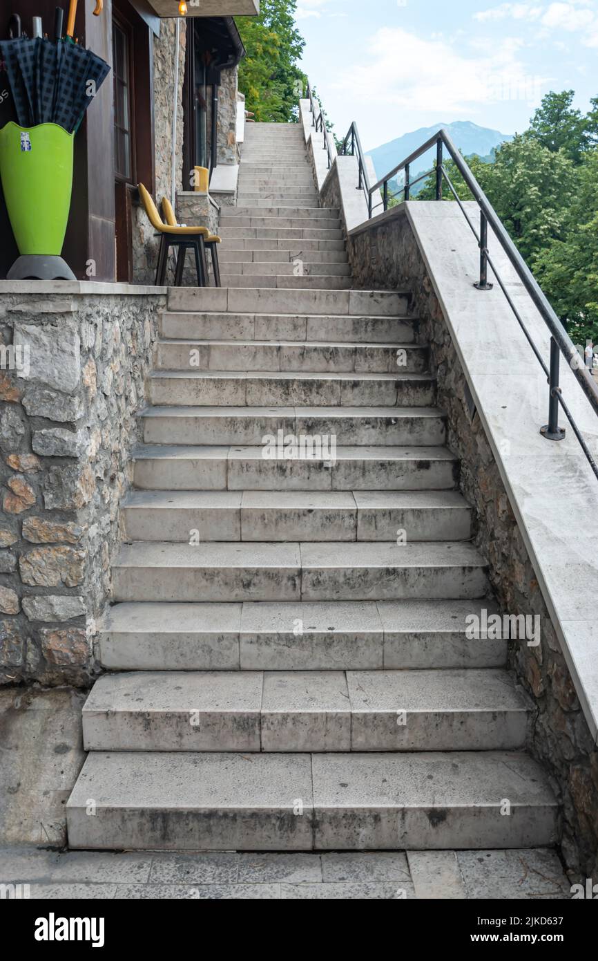 Concrete steps feet city hi-res stock photography and images - Alamy
