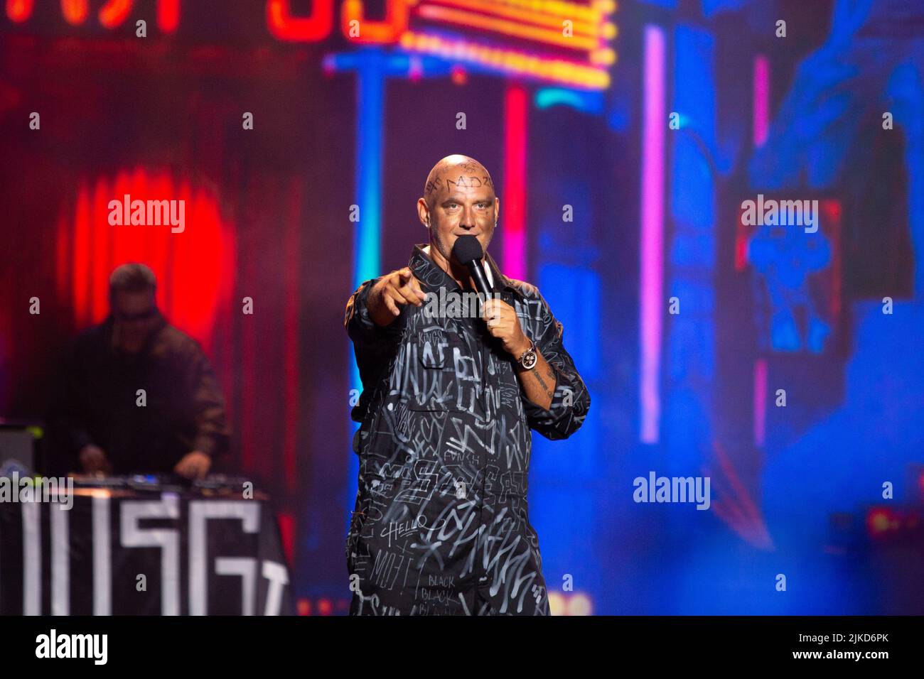 Female jazz singer on stage hi-res stock photography and images - Alamy
