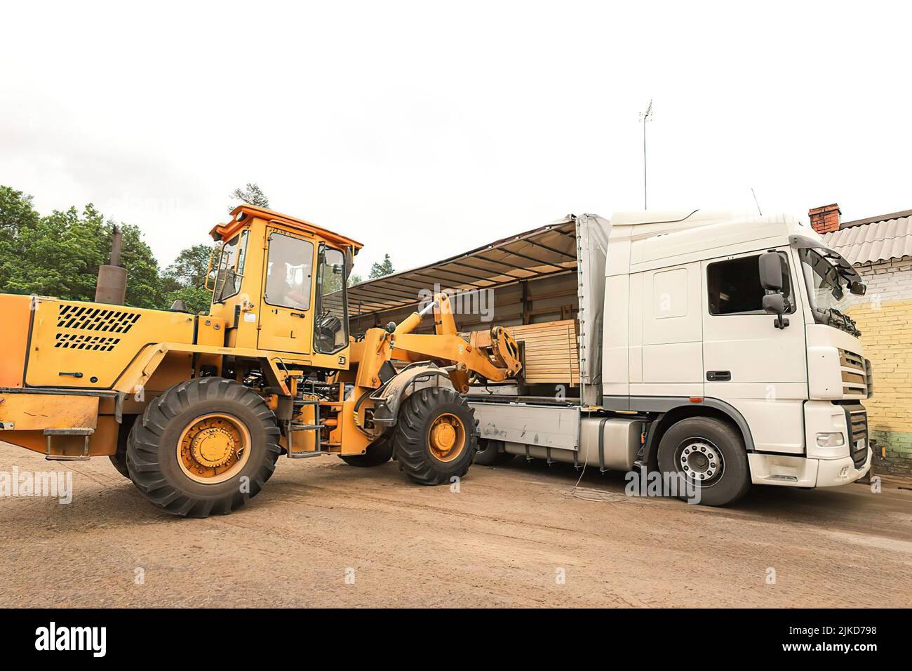 Sawmill operations hi-res stock photography and images - Alamy