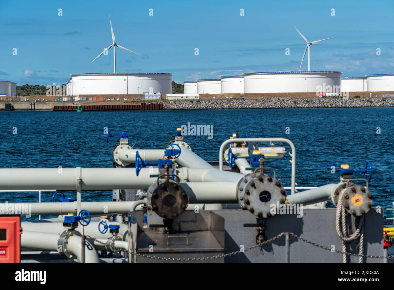 Different tanks hi-res stock photography and images - Alamy