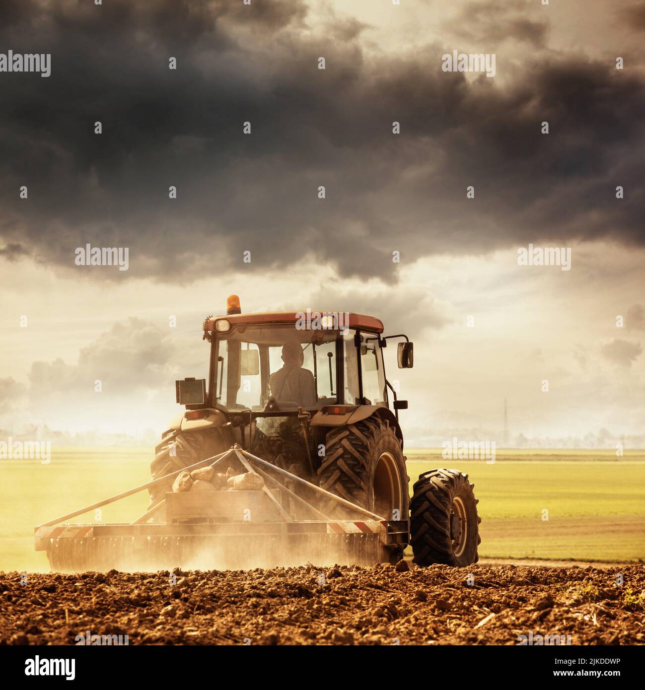 sowing maize seeds with tractor Stock Photo - Alamy sowing maize seeds with tractor Stock Photo - Alamy