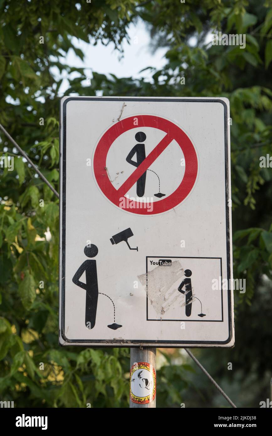 No urination sign hi-res stock photography and images - Alamy