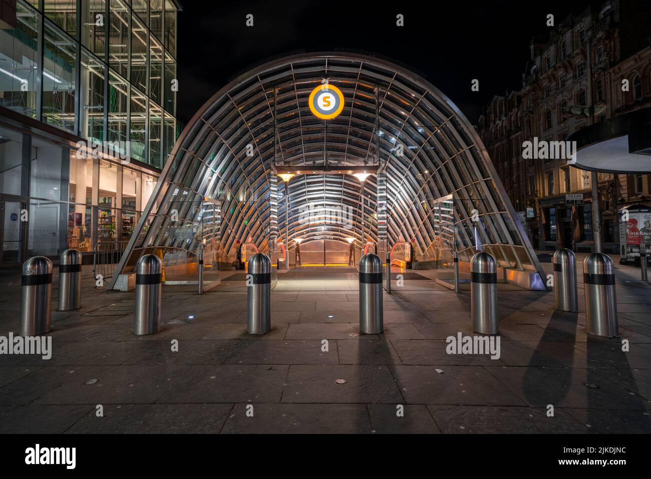 Saint enoch subway hi-res stock photography and images - Alamy
