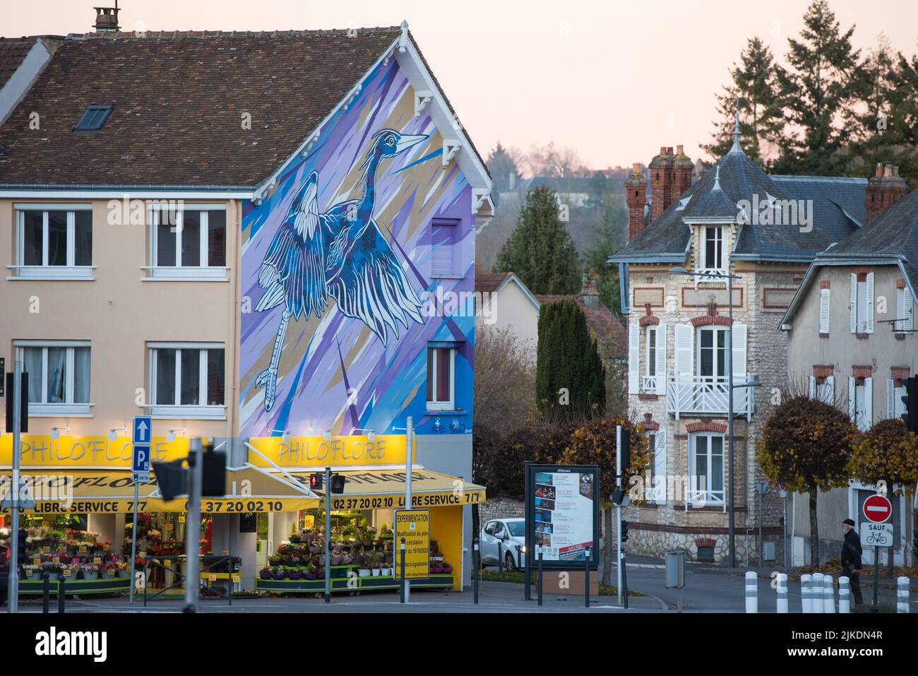 House mural artist hi-res stock photography and images - Alamy