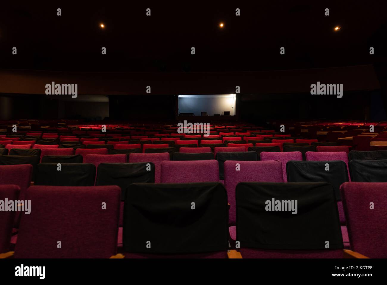 Dark theater hi-res stock photography and images - Alamy