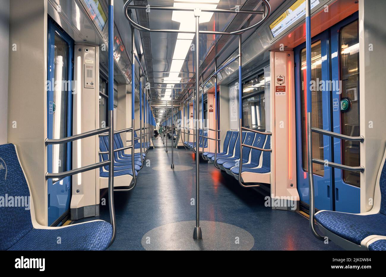 Corridor subway seating hi-res stock photography and images - Alamy