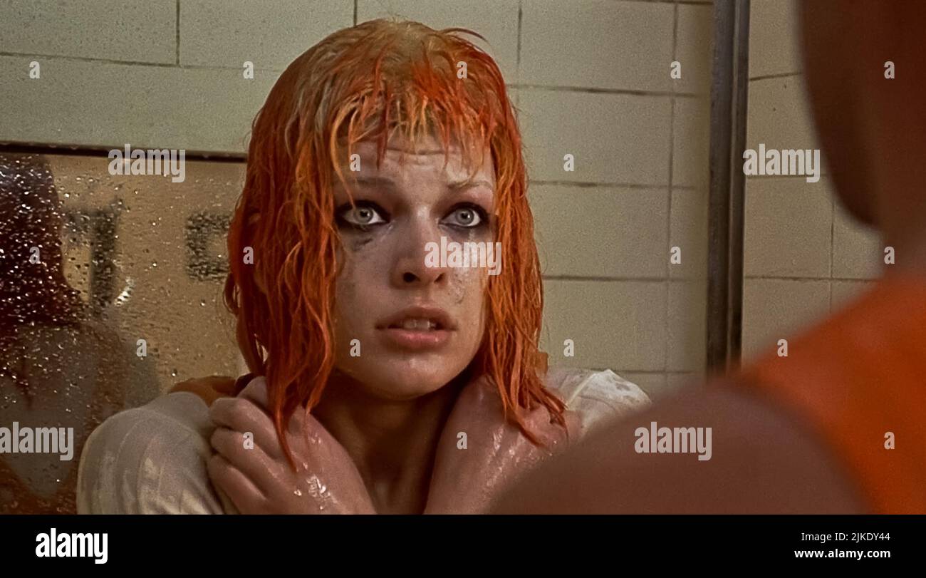 USA. Milla Jovovich and Bruce Willis in a scene from the (C)Columbia ...