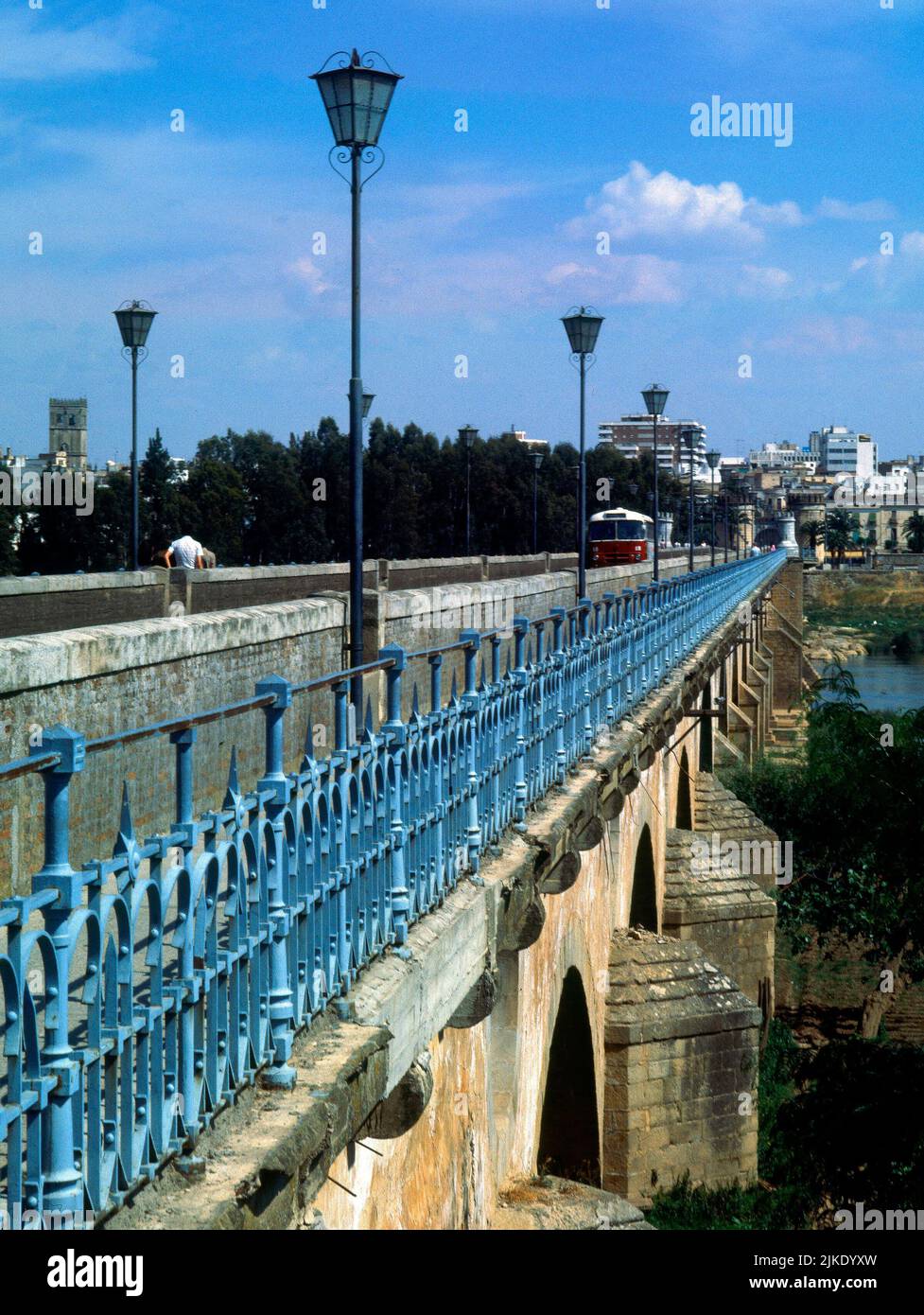 PUENTE DE PALMAS CONSTRUIDO EN 1460 SOBRE EL RIO GUADIANA. Location ...