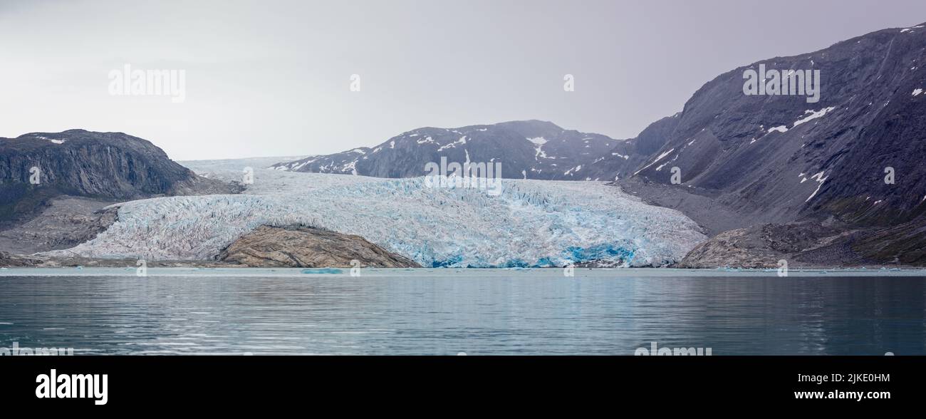 Calfing glacier hi-res stock photography and images - Alamy