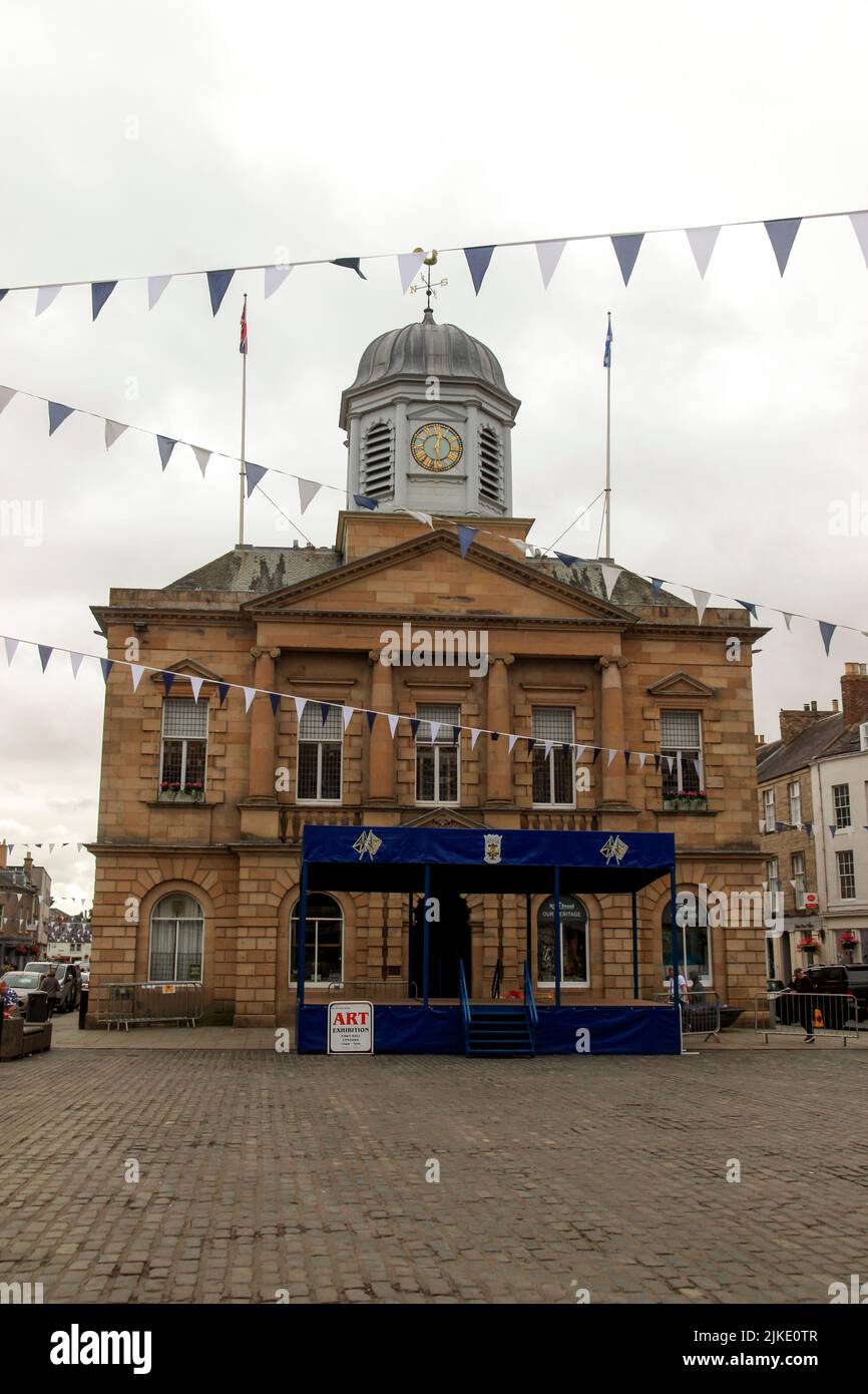 Kelso Town Hall in The Square, Scottish Borders, Scotland, UK Stock ...