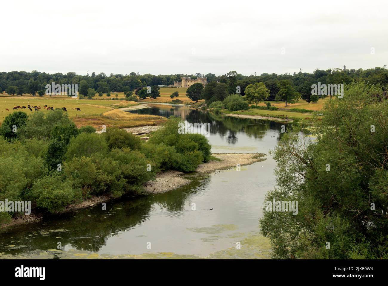 Scottish river, riverbank, Floors Castle on the River Tweed, Kelso ...