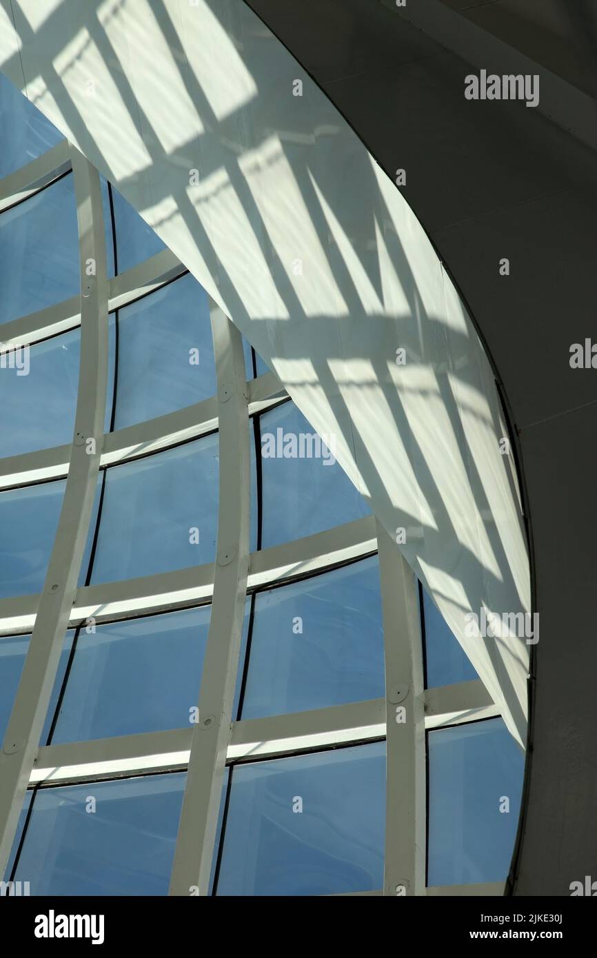 The RET Metro station at The Hague / Den Haag Centraal main railway ...
