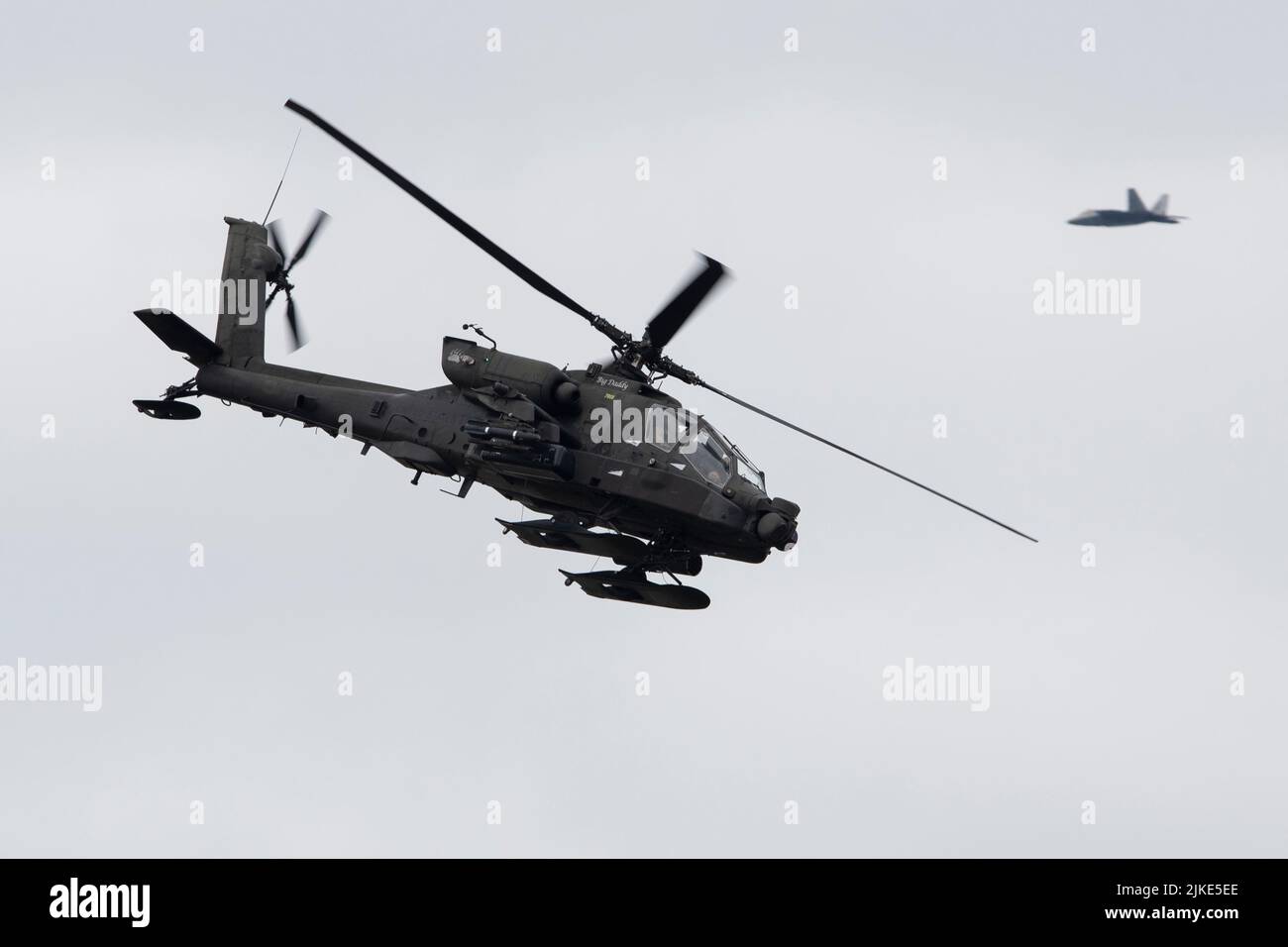 A U.S. Army AH-64 Apache attack helicopter of the 1st Battalion, 25th ...