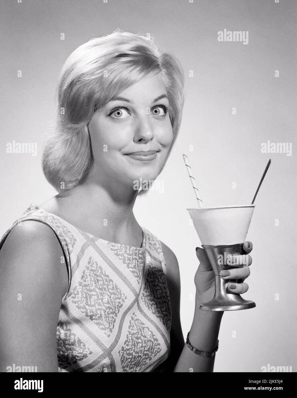 Teenagers 1960s soda hi-res stock photography and images - Alamy