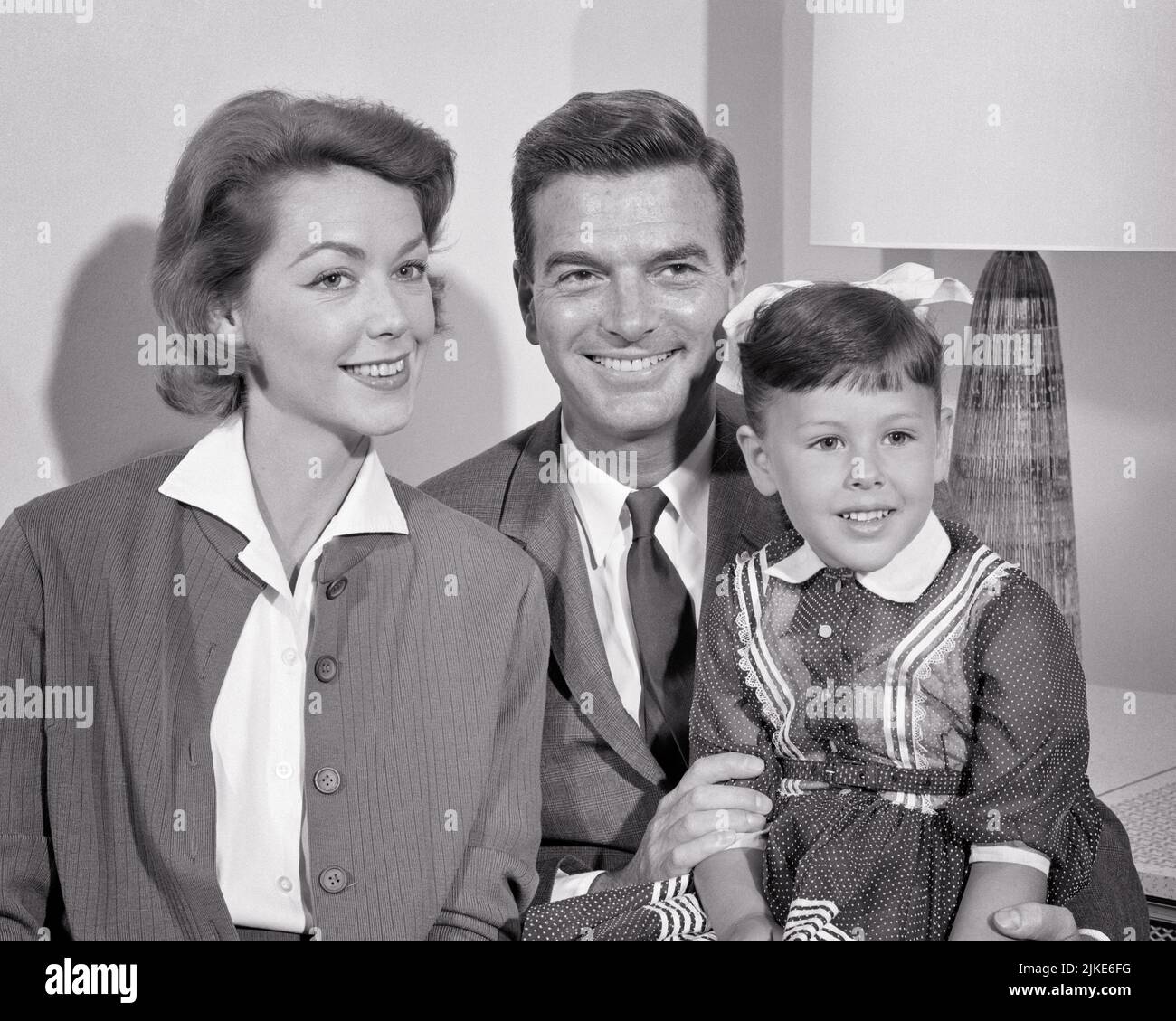 1950s nuclear family hi-res stock photography and images - Alamy