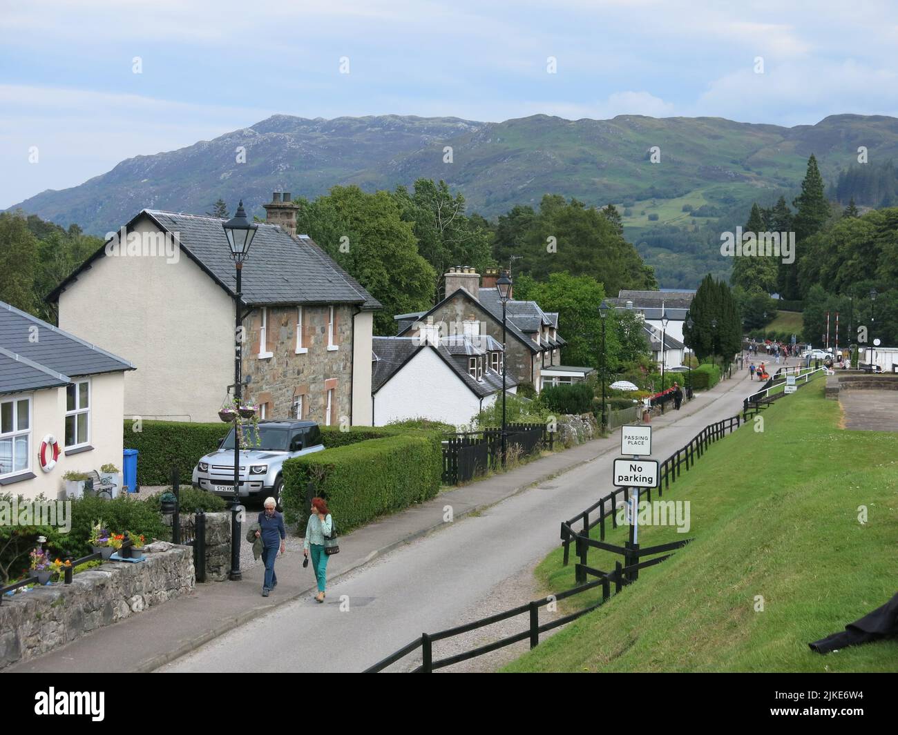Scottish Highland scenery: a row of houses in the village of Fort ...