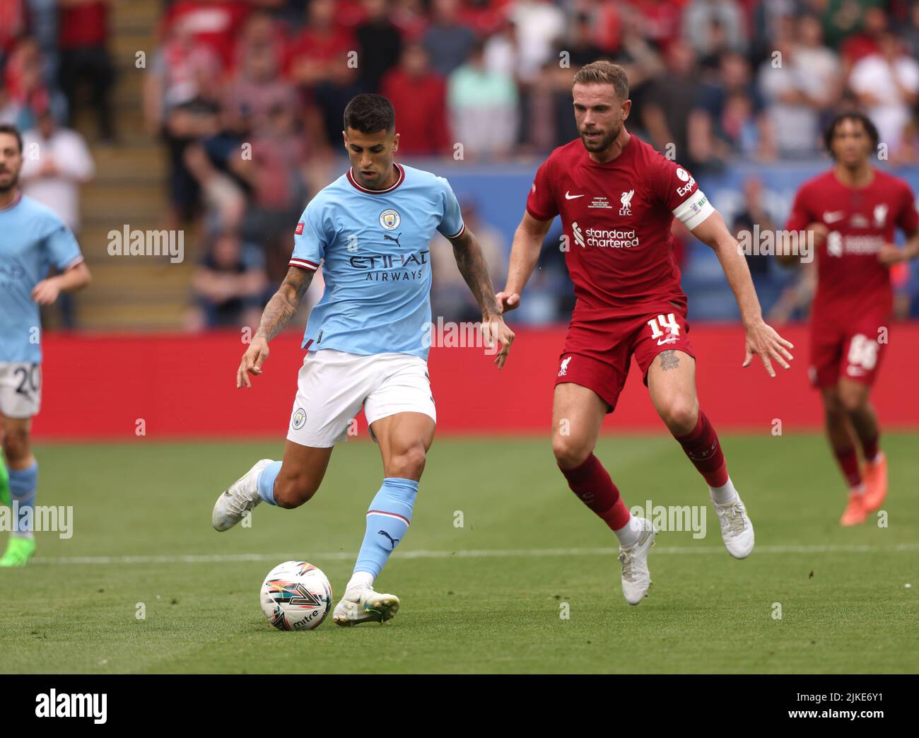 Liverpool jordan henderson shield hi-res stock photography and images ...
