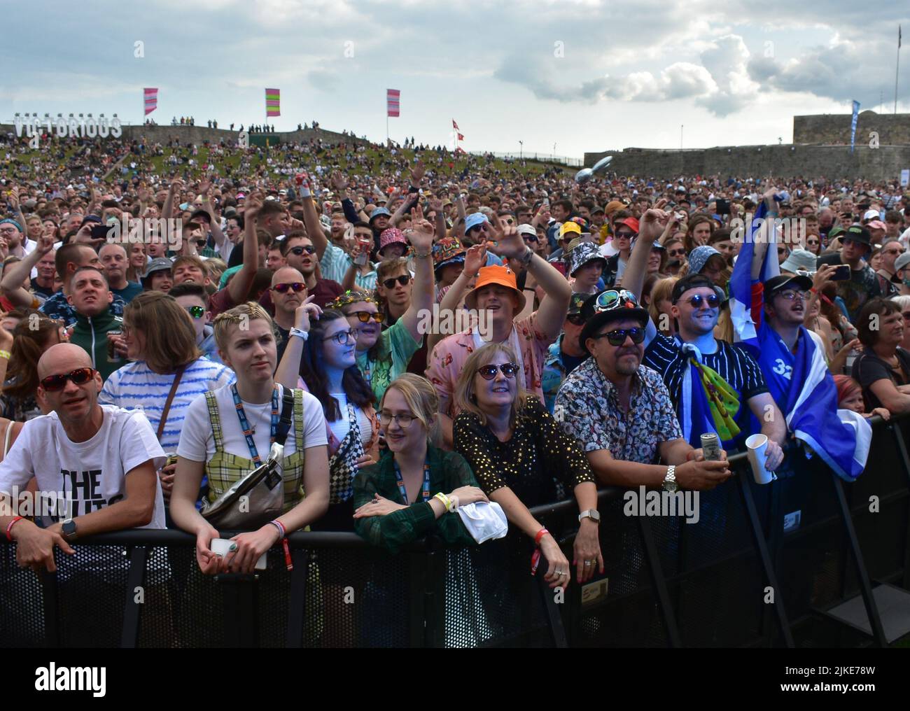 Public Dancing To The Snuts Performing Live On Stage In Concert, Day 3 ...