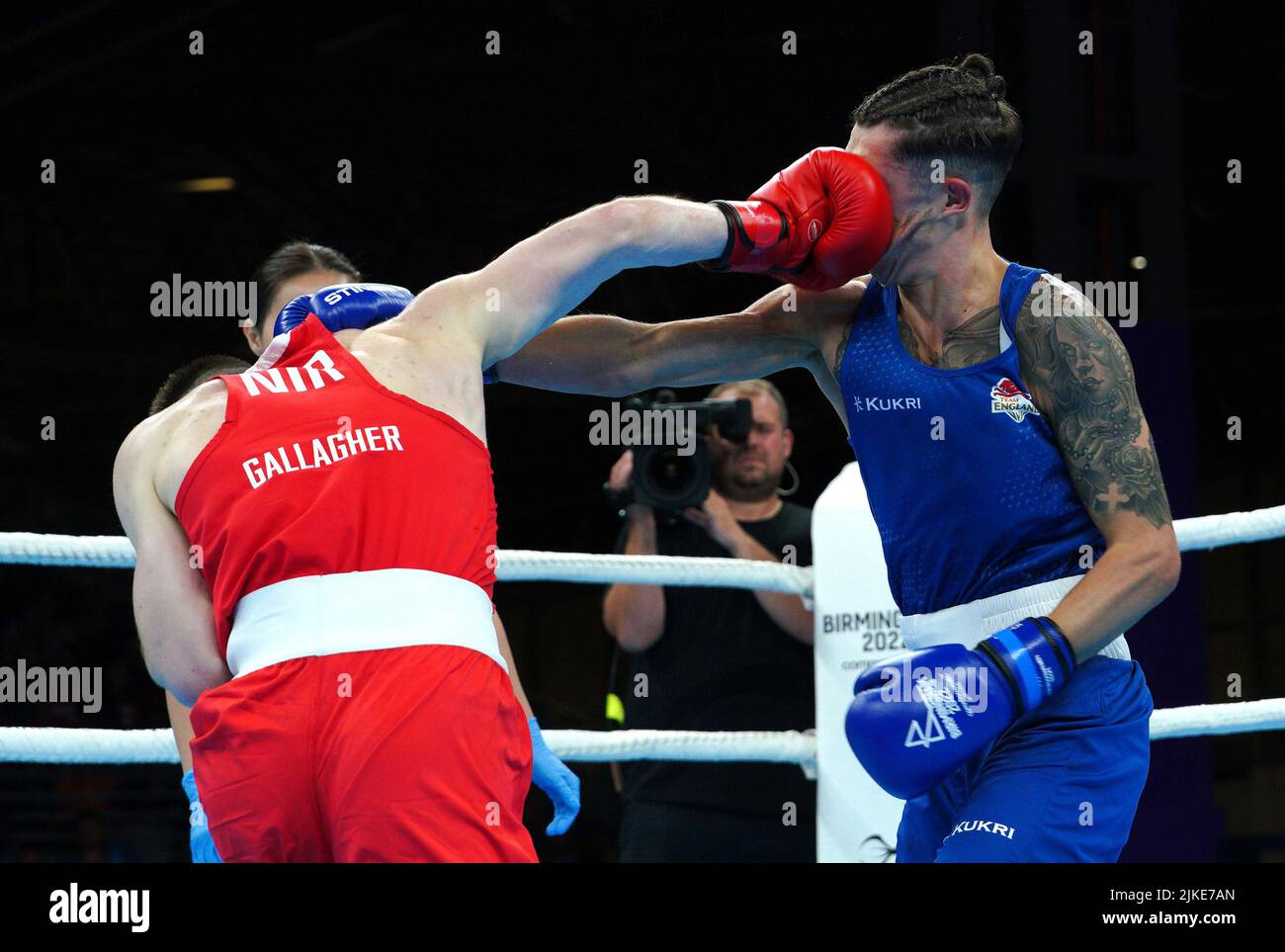 Northern Ireland's Jude Gallagher (Red) and England's Niall Farrell in ...