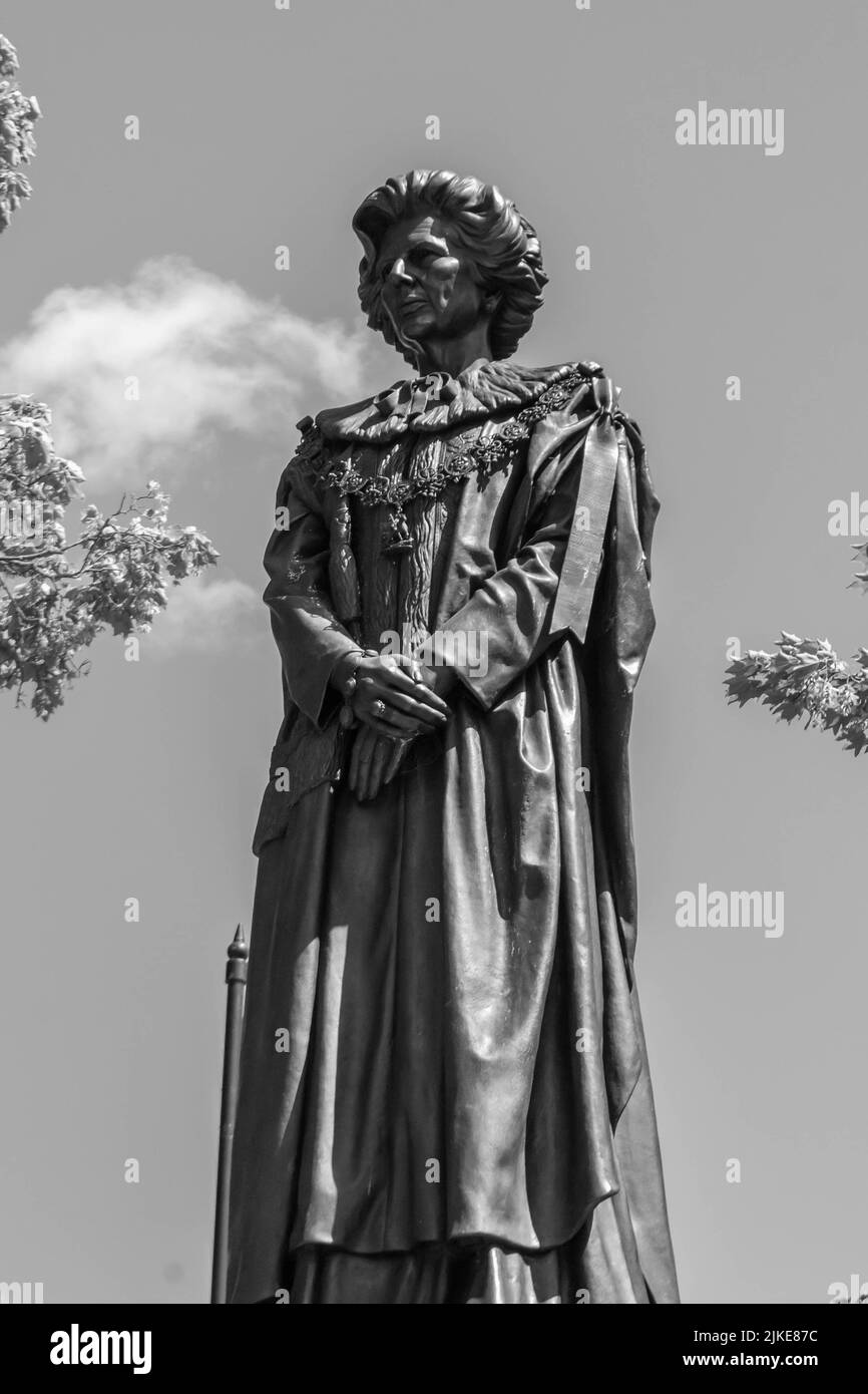 GRANTHAM, ENGLAND- 26 June 2022: Statue of Margaret Thatcher in her ...