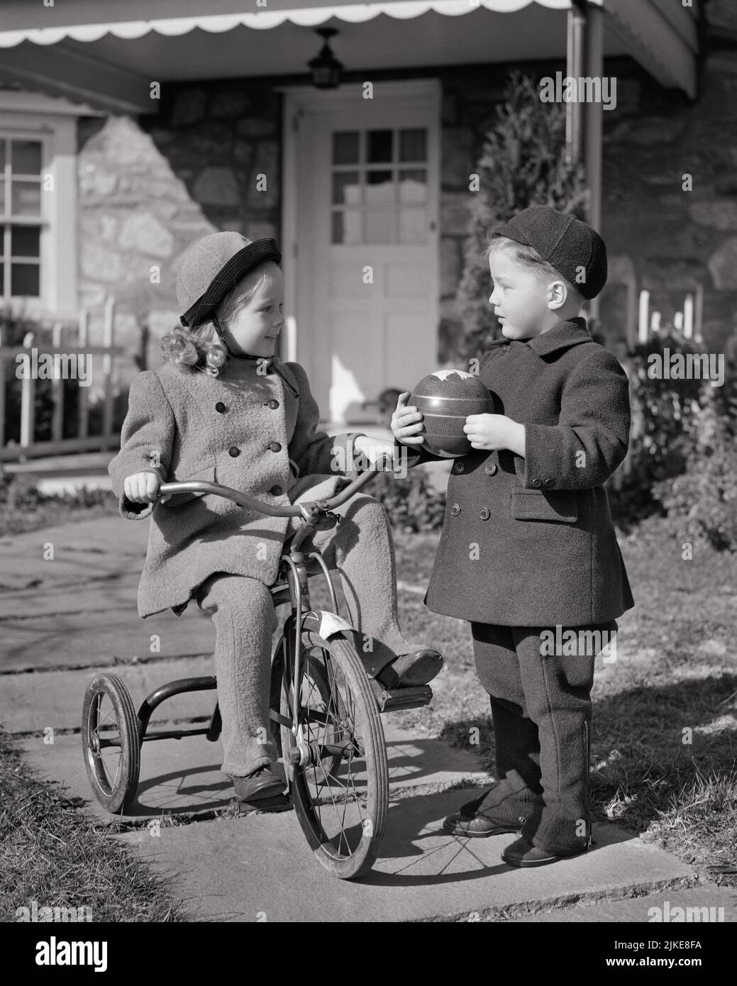 Boys wearing girls clothes hi-res stock photography and images - Alamy