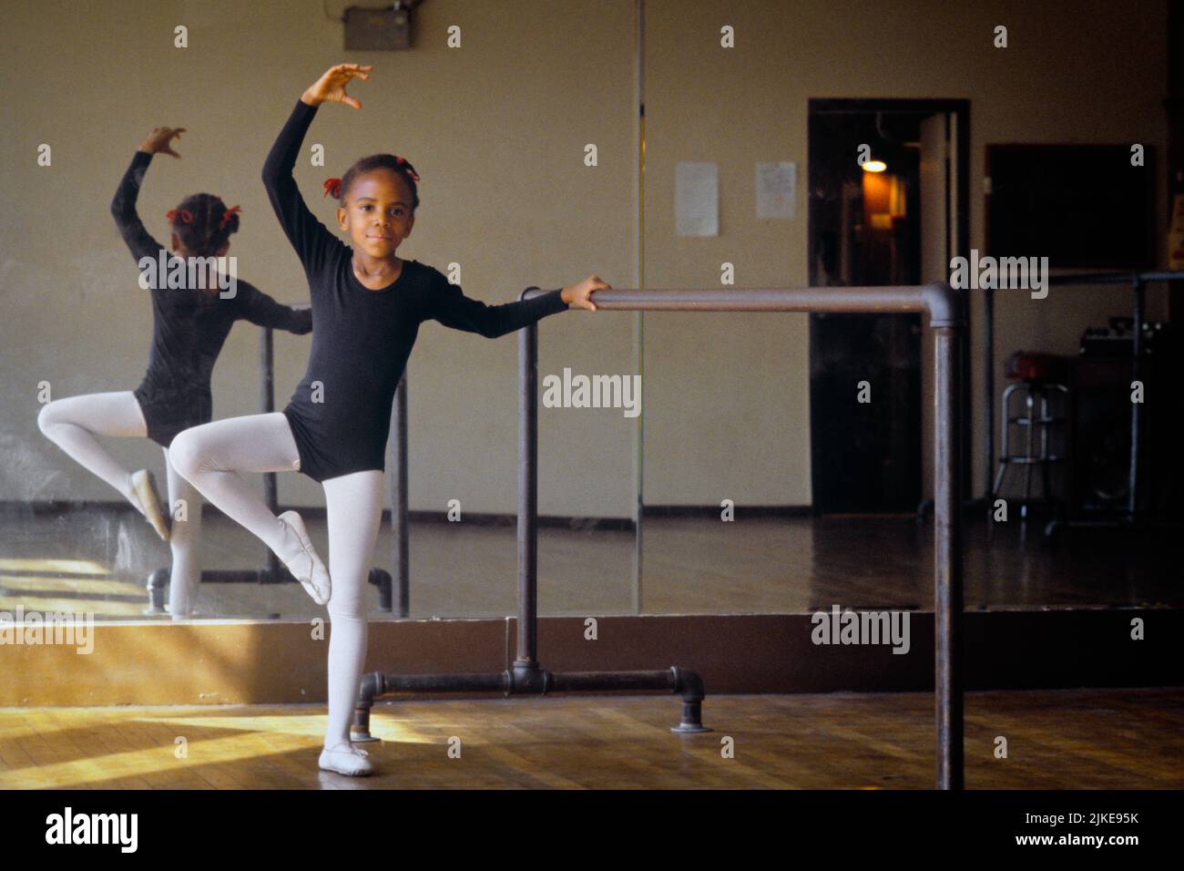 African american dance 1980s hi-res stock photography and images - Alamy