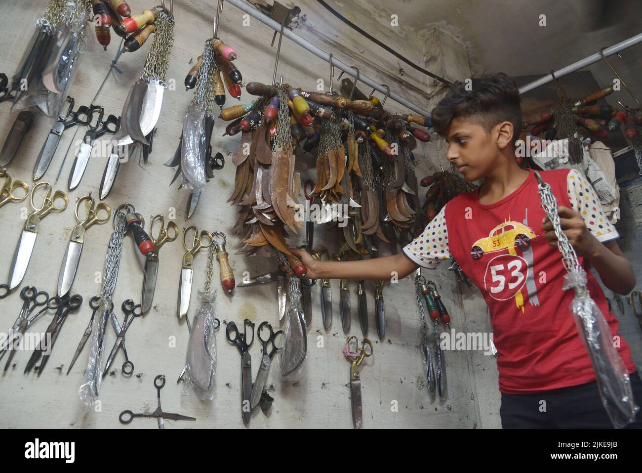 Lahore, Punjab, Pakistan. 1st Aug, 2022. Pakistani vendor displays ...