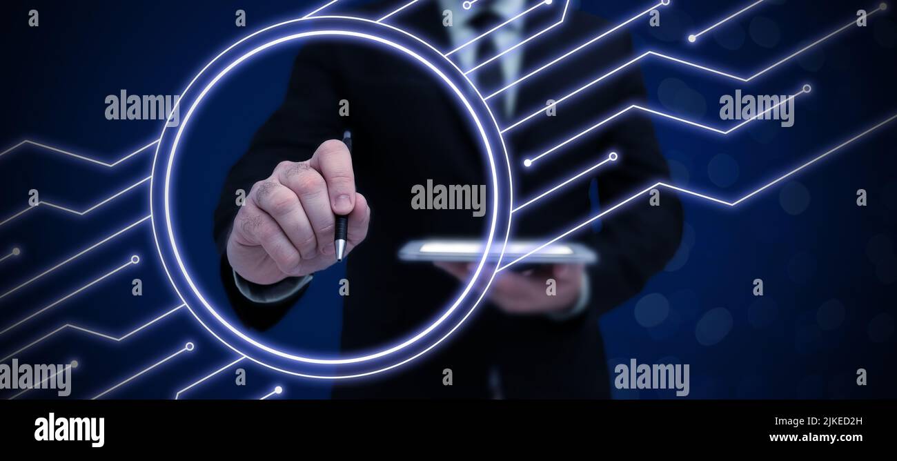 Lady in suit holding pen symbolizing successful teamwork ...