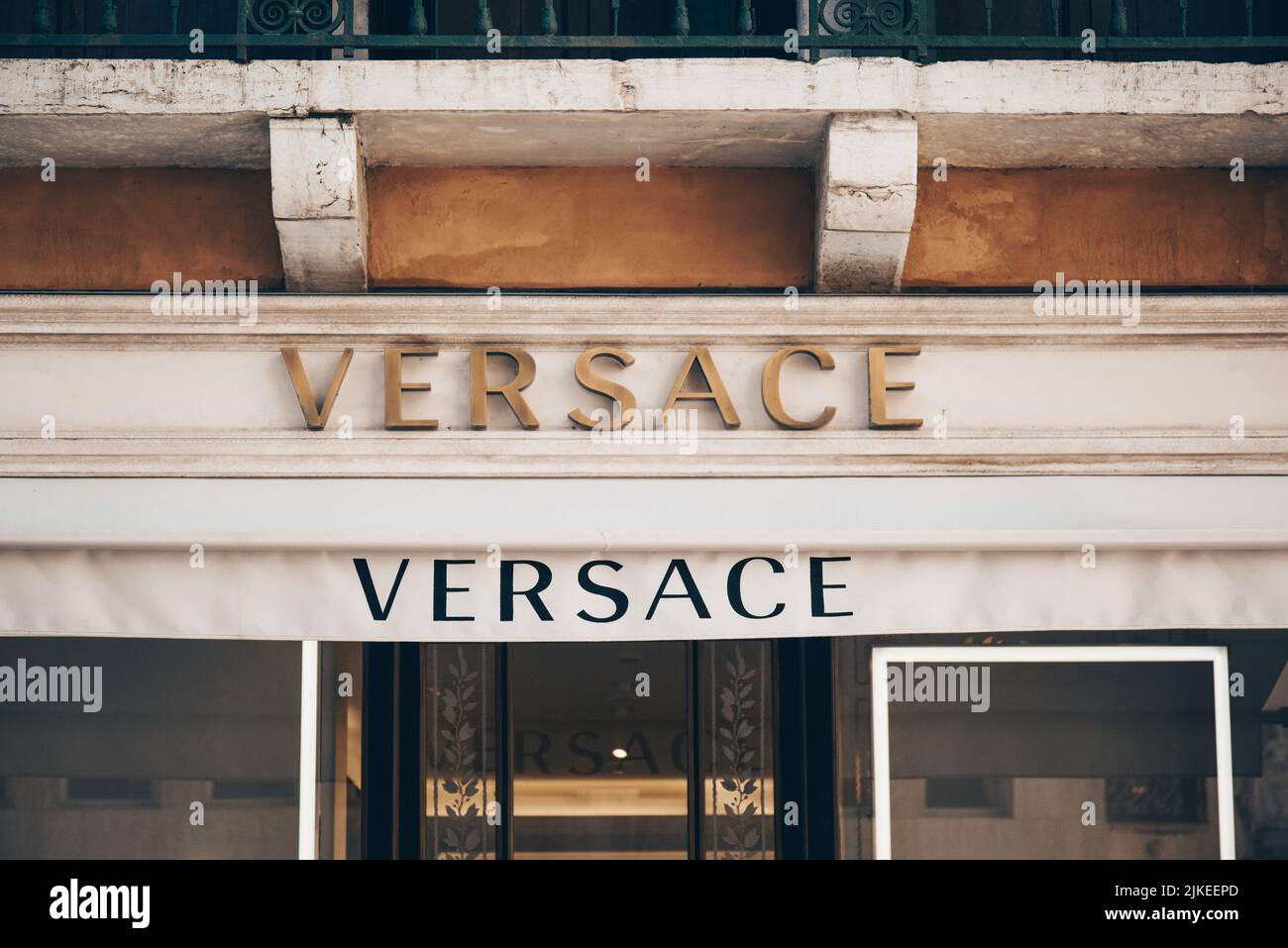 Venice versace hi-res stock photography and images - Alamy