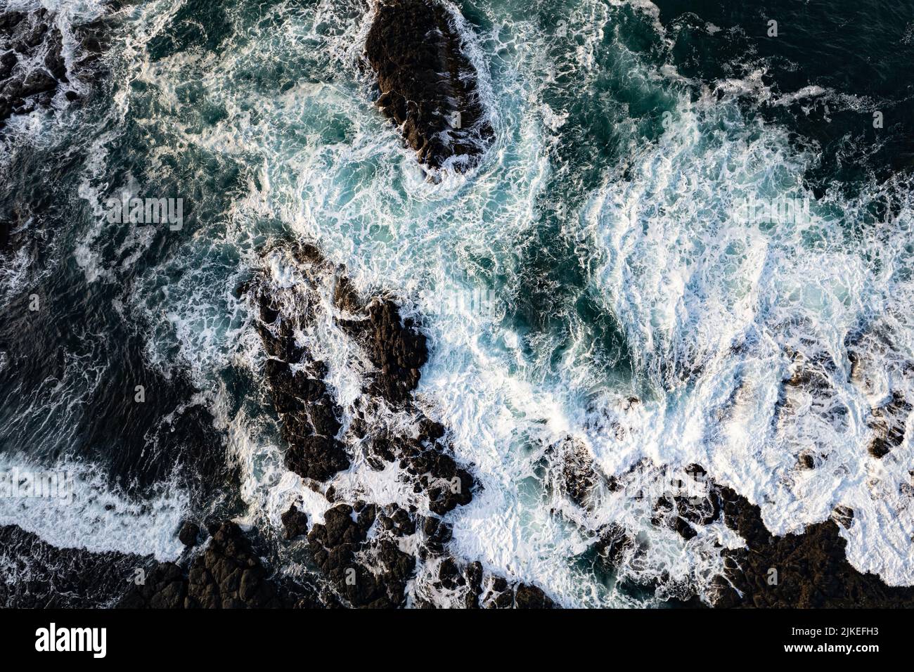 Beautiful waves hi-res stock photography and images - Alamy