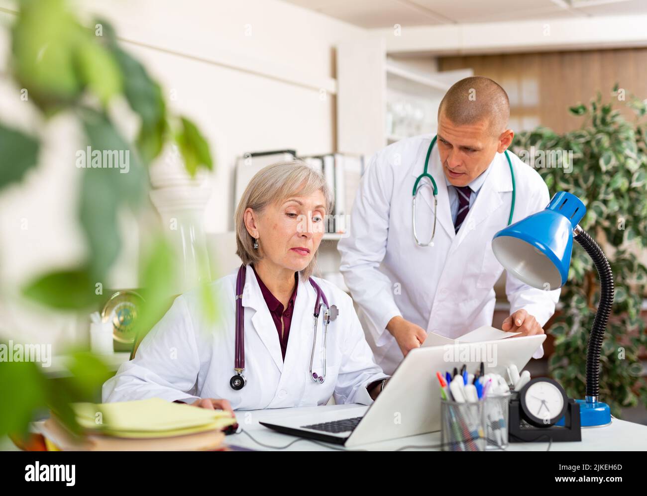 Two german doctors hi-res stock photography and images - Alamy