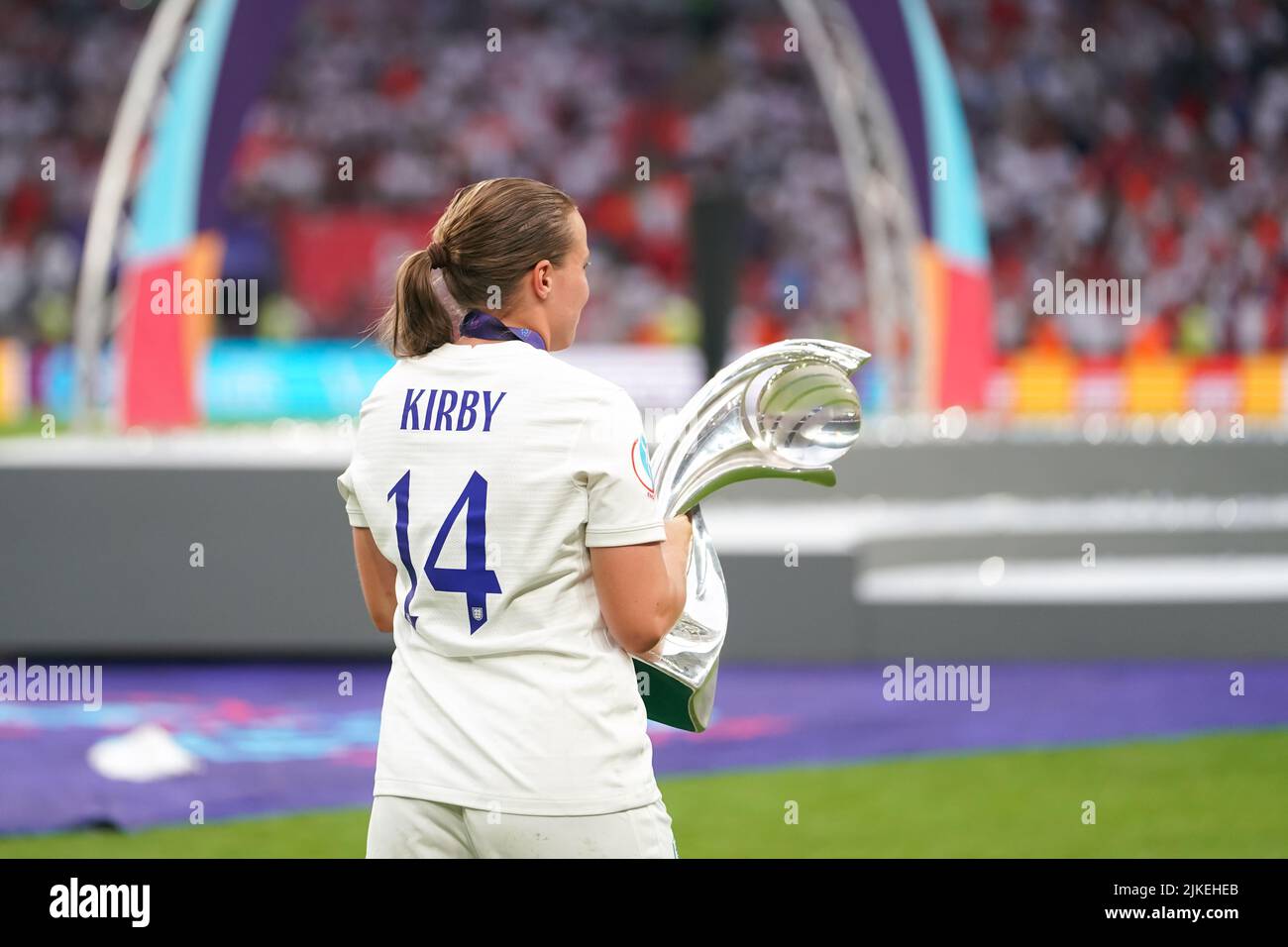 Women euros trophy hi-res stock photography and images - Alamy