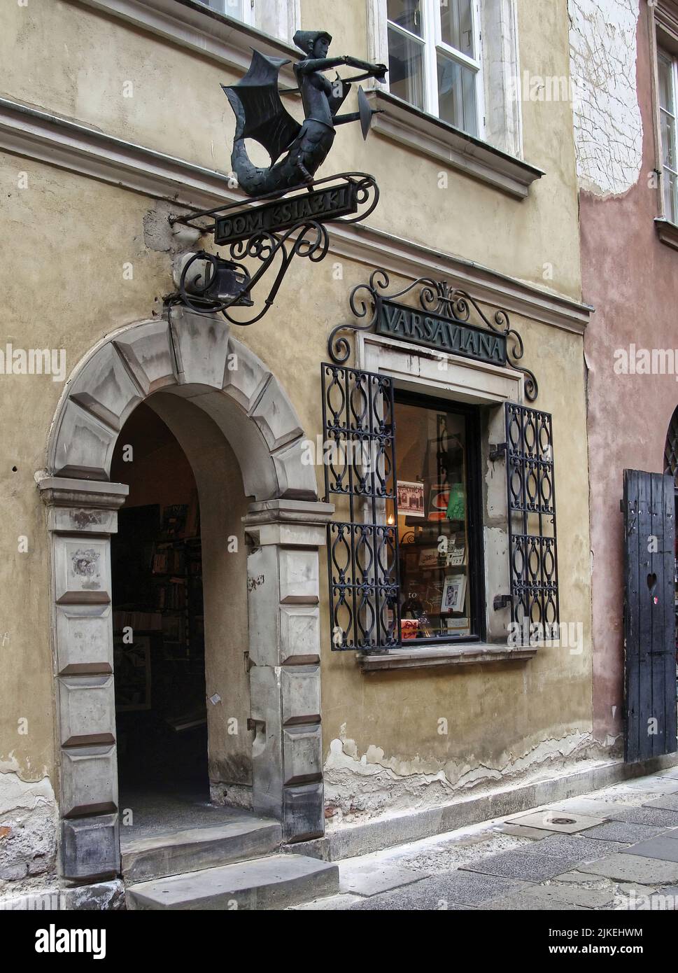 Some details of Warsaw, (Poland) with its very varied architecture ...