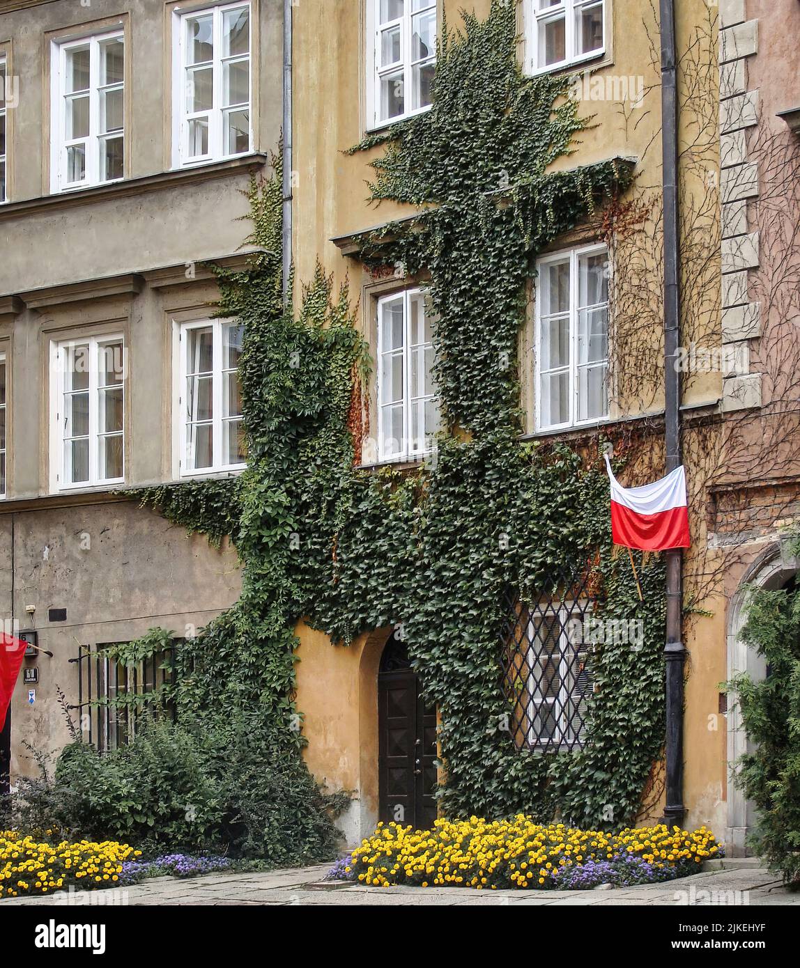 Some details of Warsaw, (Poland) with its very varied architecture ...