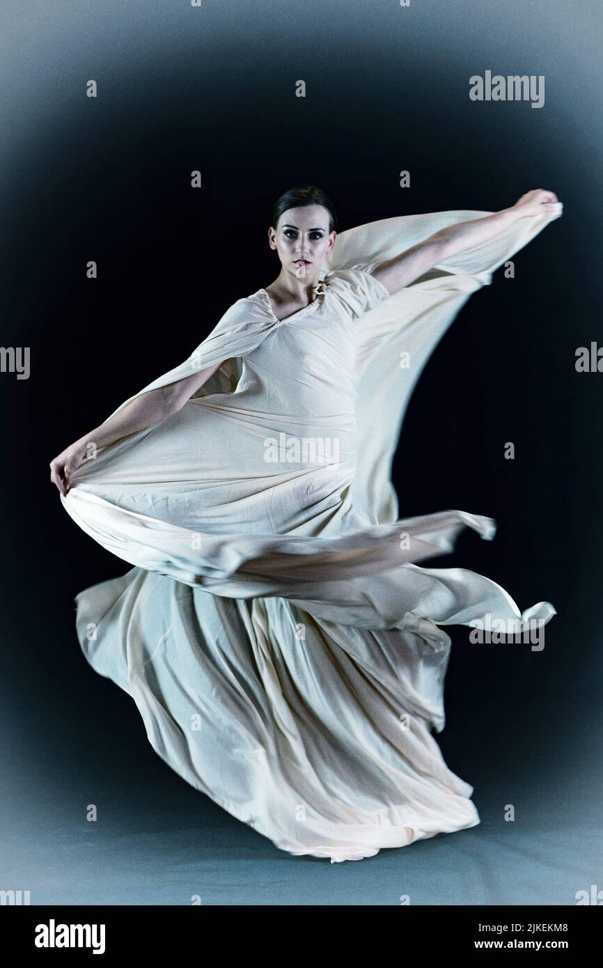 Black woman dance hi-res stock photography and images - Alamy