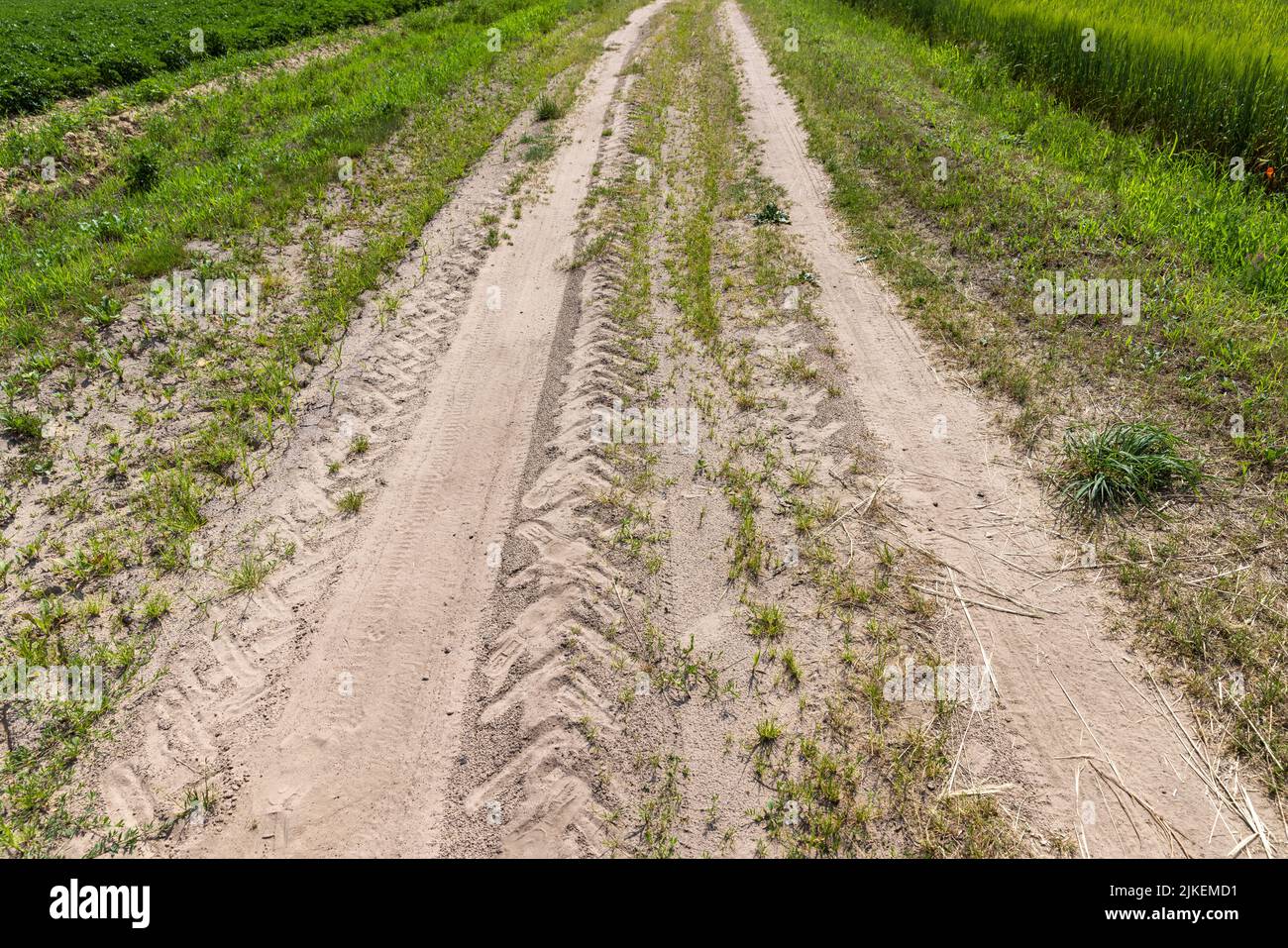 Highway road without traffic in hi-res stock photography and images - Alamy
